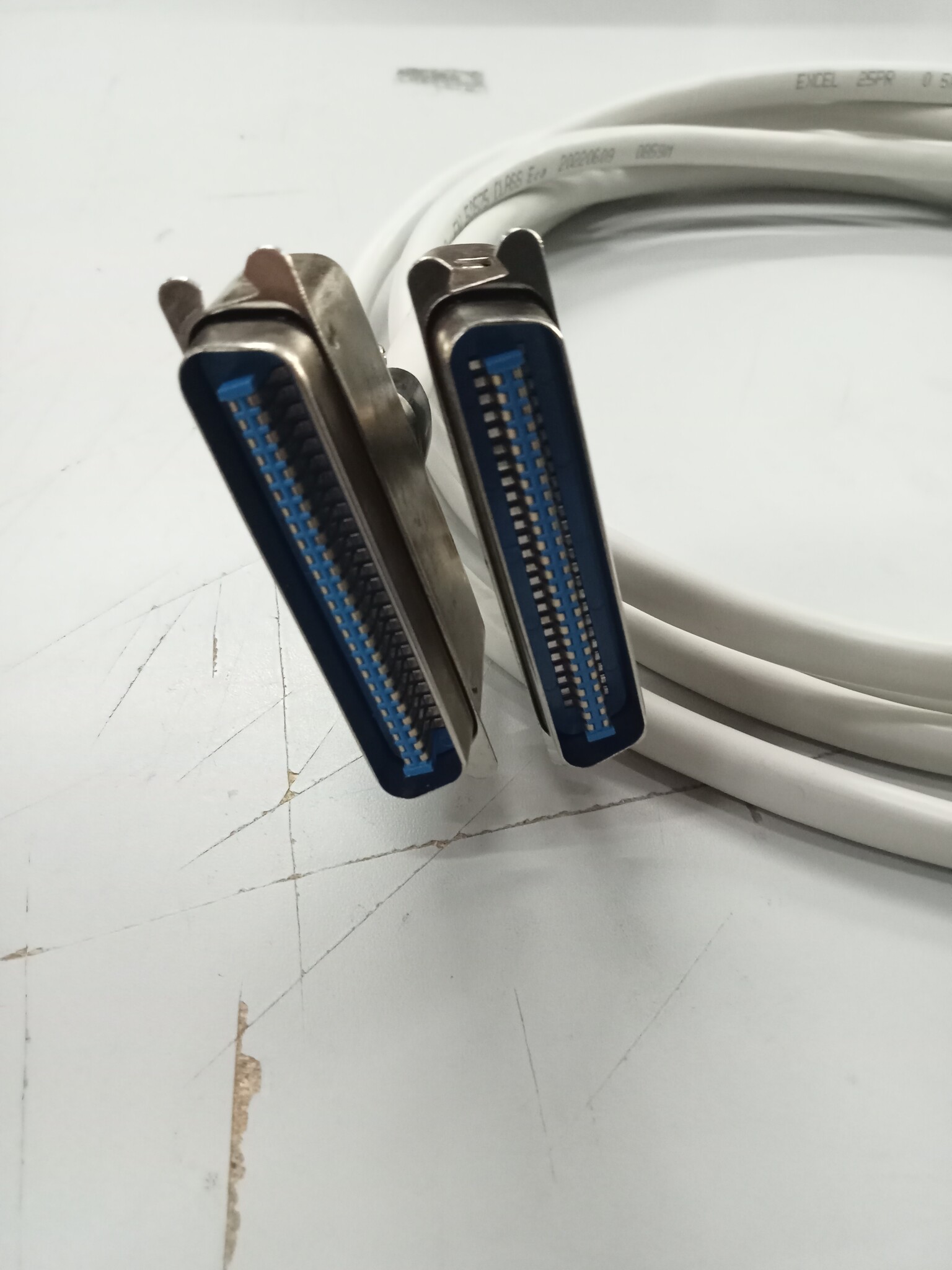 Cable Telco RJ-21 AC180º/M to Patch Panel 48xRJ45 - Valadis BV