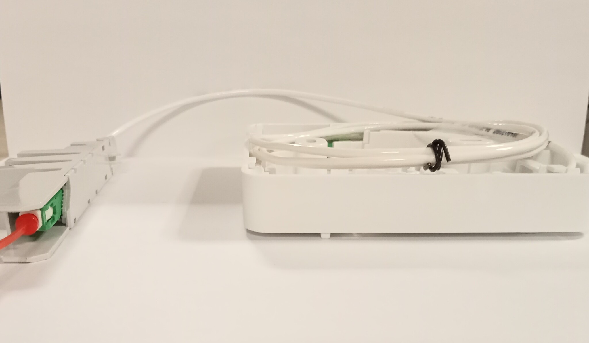 Genexis FiberTwist-Bracket 2 AT01-2m - Valadis BV