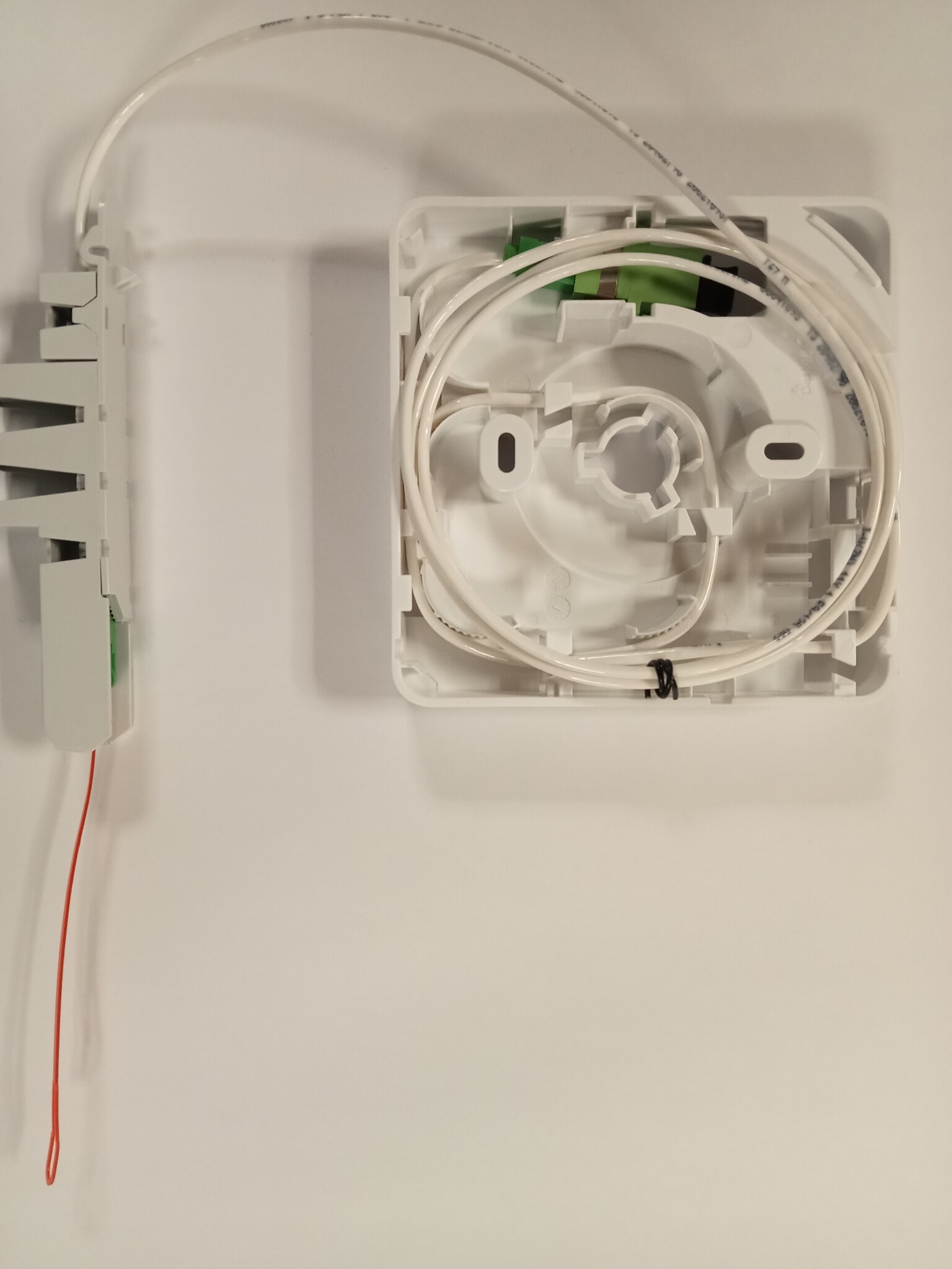 Genexis FiberTwist-Bracket 2 AT01-2m - Valadis BV