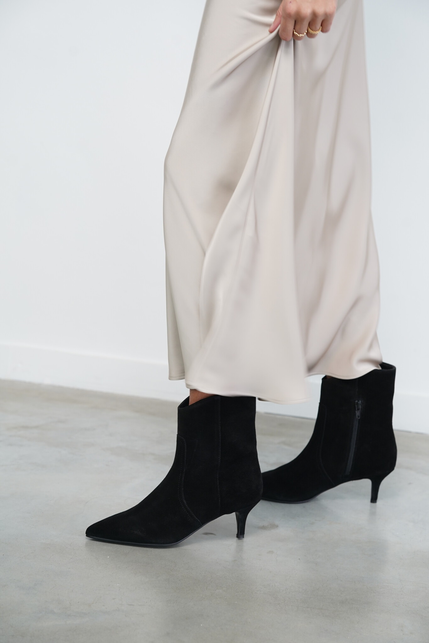 Issa Black - Factory Store