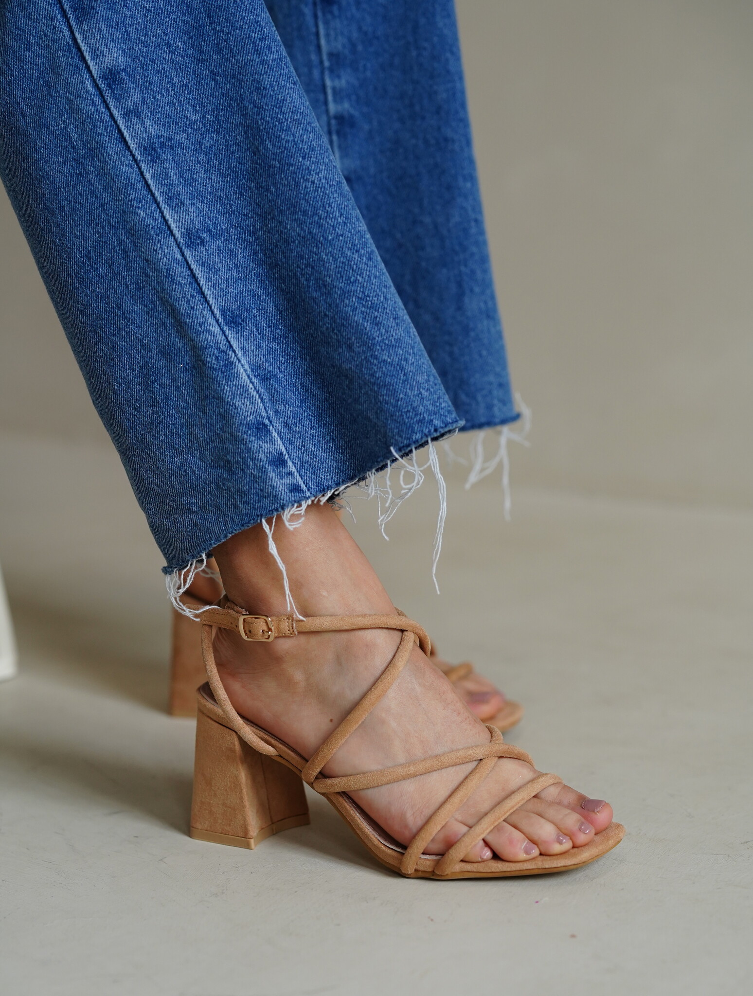 Varena Camel - Factory Store