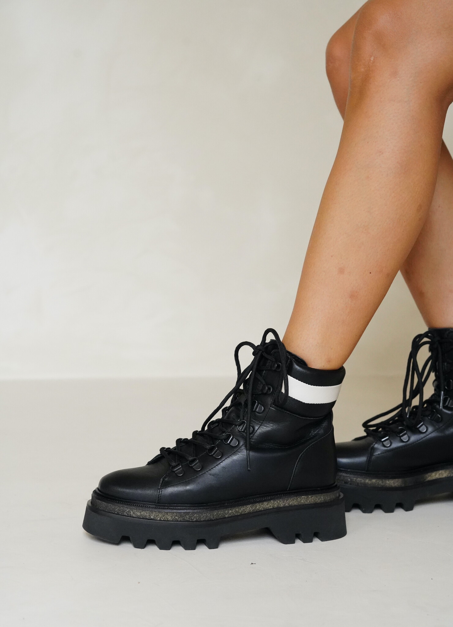 Meryl Black - Factory Store