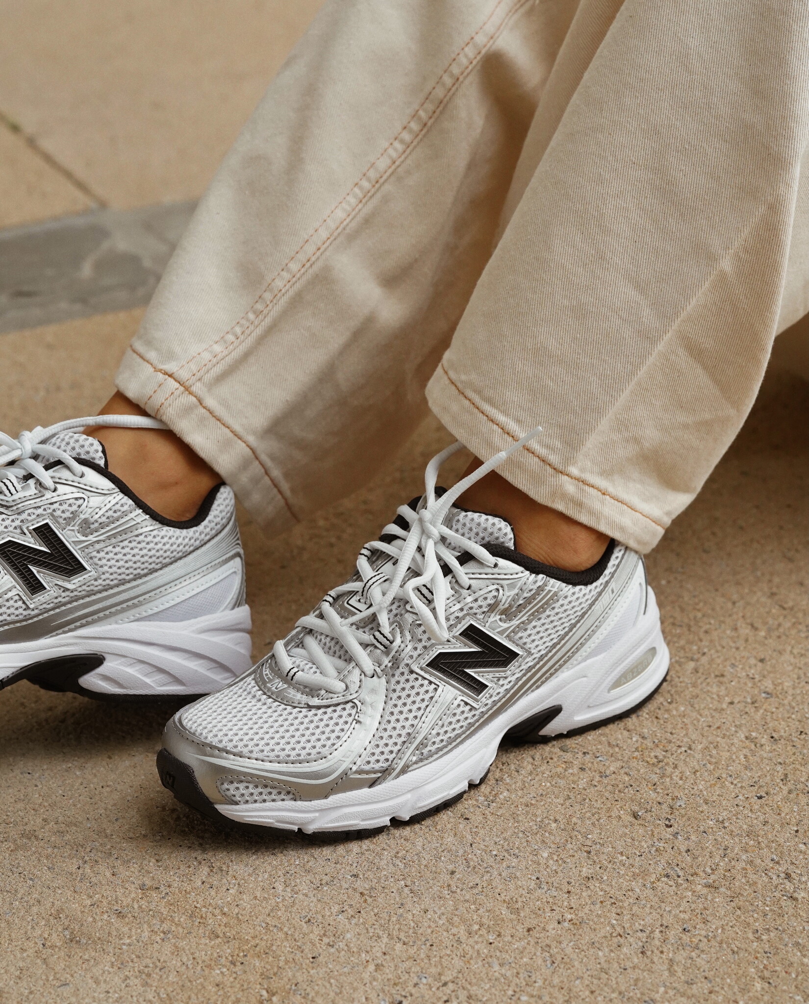 New Balance NB 740 Black Silver - Factory Store