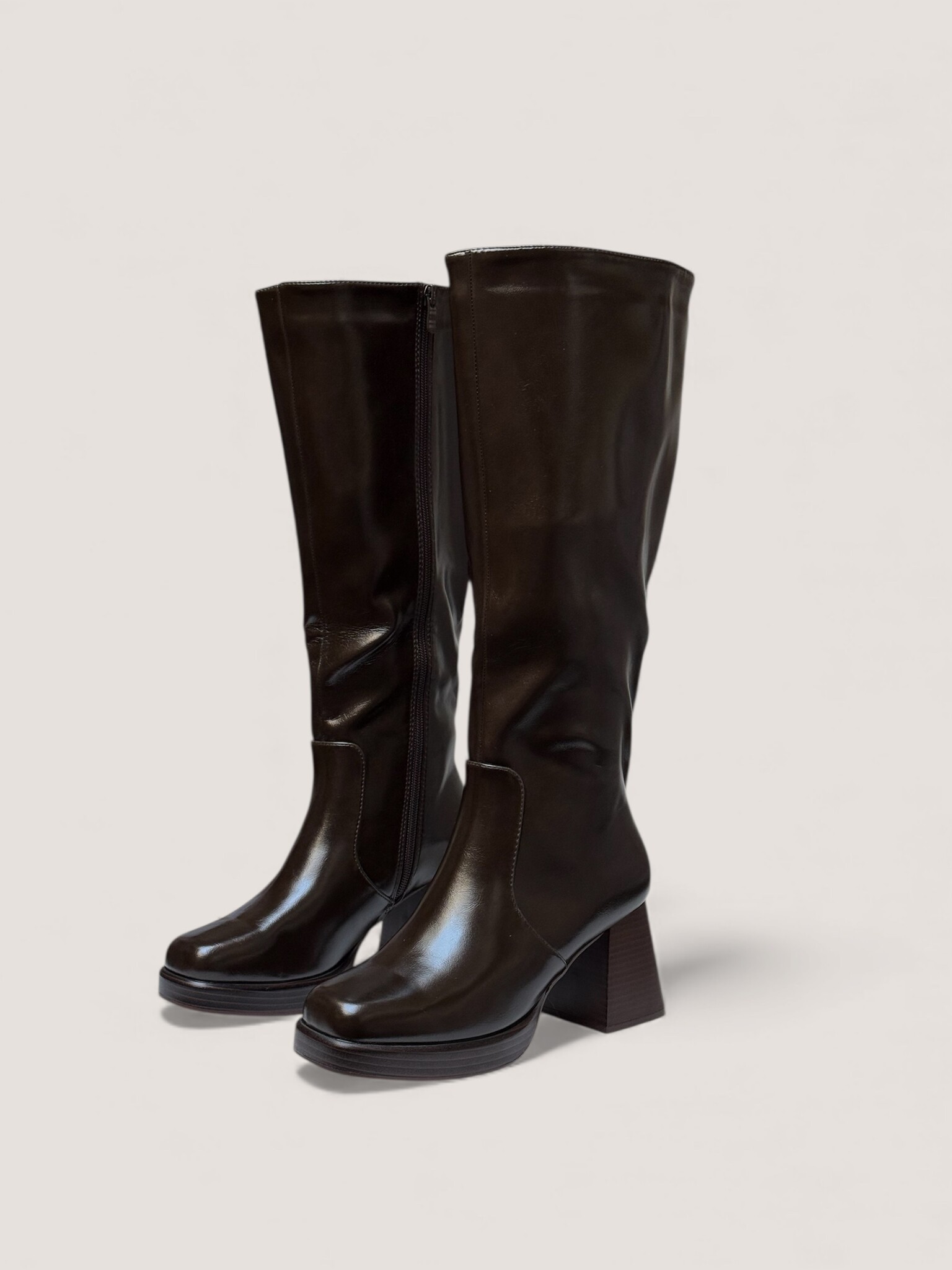 Ninon Brown - Factory Store