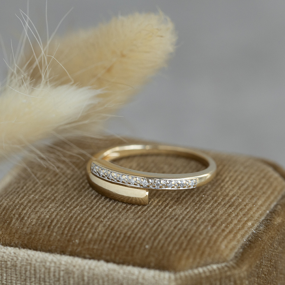 Gouden ring met diamant 14 karaat - 2eHandsSieraden.nl