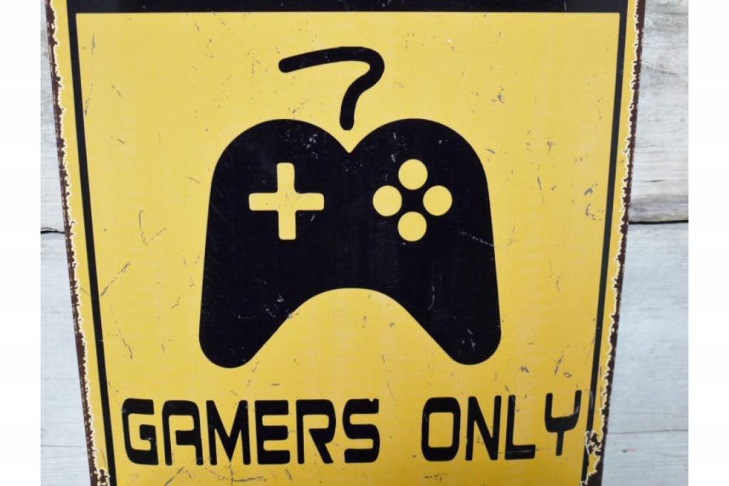 Gamers Only - Metal Sign - Freitaslaf Net LTD - Freitaslaf Net LTD