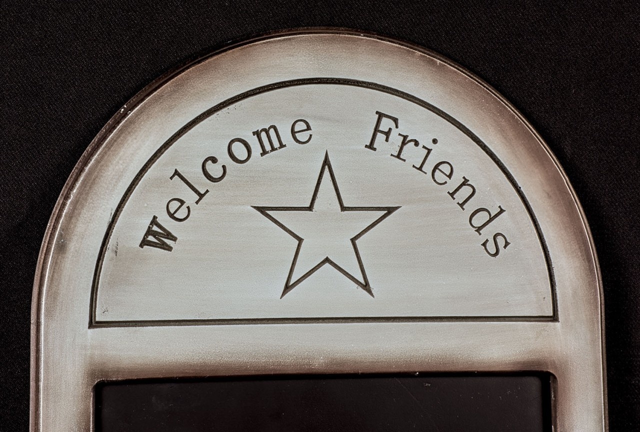 Welcome Friends Wall Hanging Blackboard - Freitaslaf Net LTD