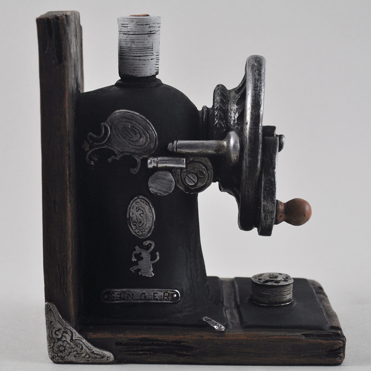 Singer Sewing Machine Bookends - Freitaslaf Net LTD
