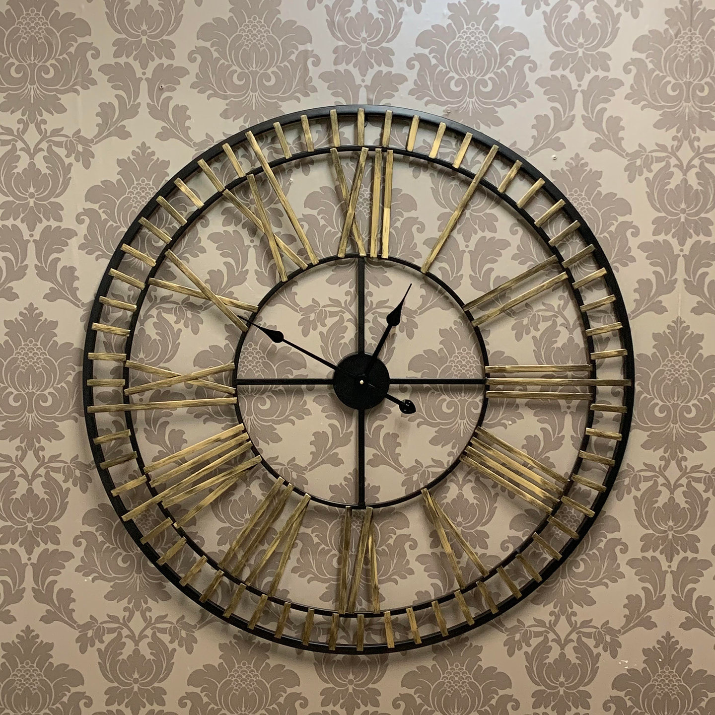 Large Black & Gold Wall Clock - Freitaslaf Net LTD - Freitaslaf Net LTD