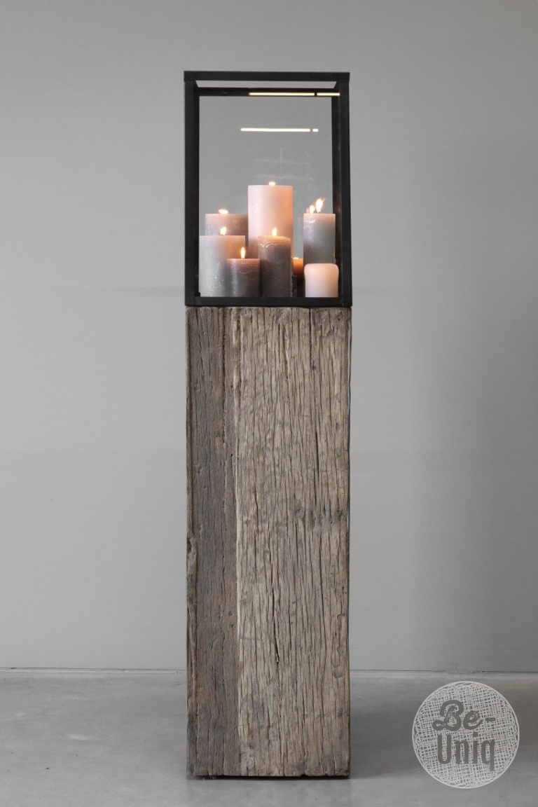 Zuil Kopen? Set Glazen Display Op Houten Zuil | 3 Maten | Rene Houtman ...
