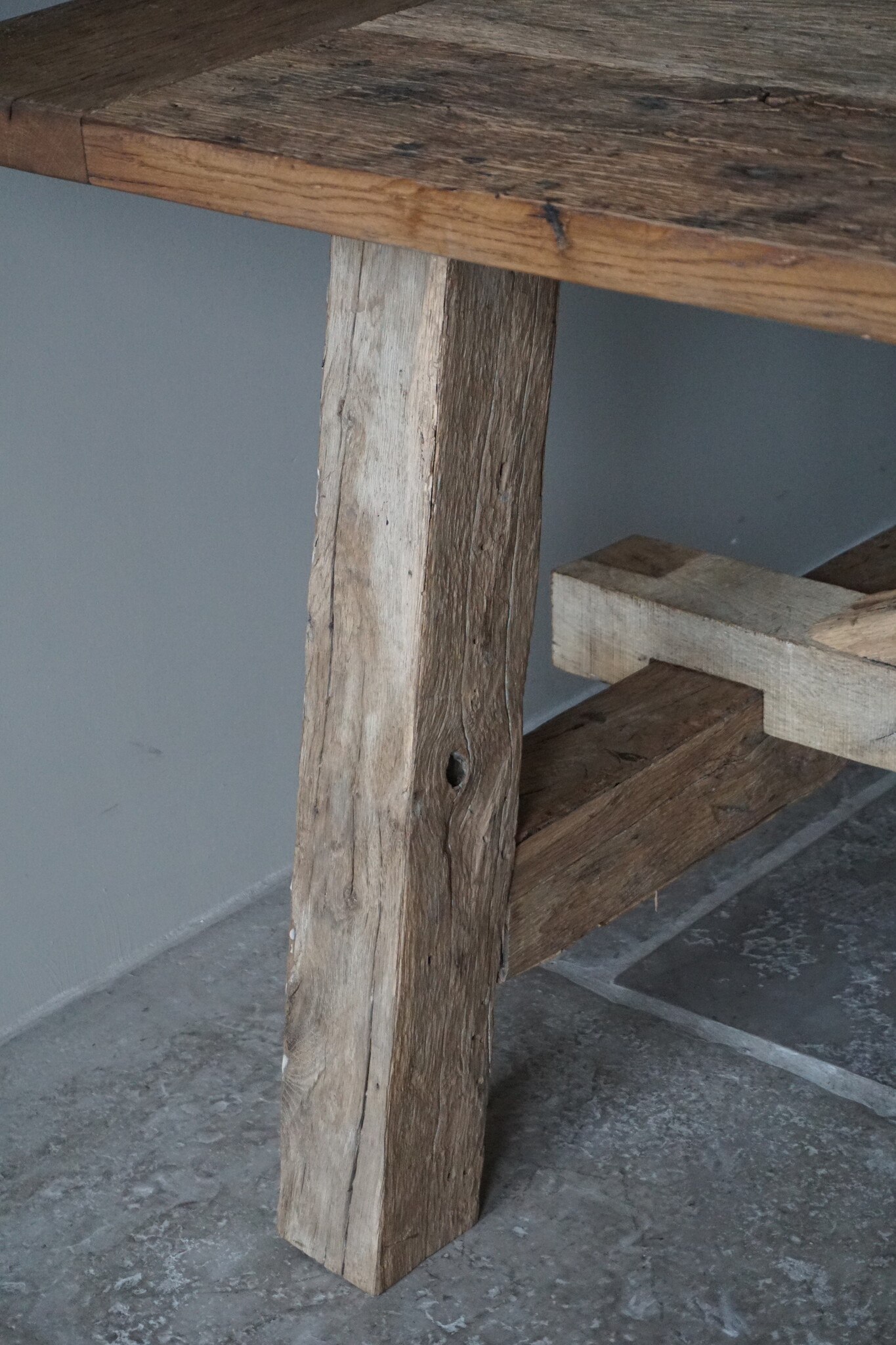 Oud Eikenhouten Tafel | H79 x B300 x D100 cm | Rene Houtman - Rene Houtman