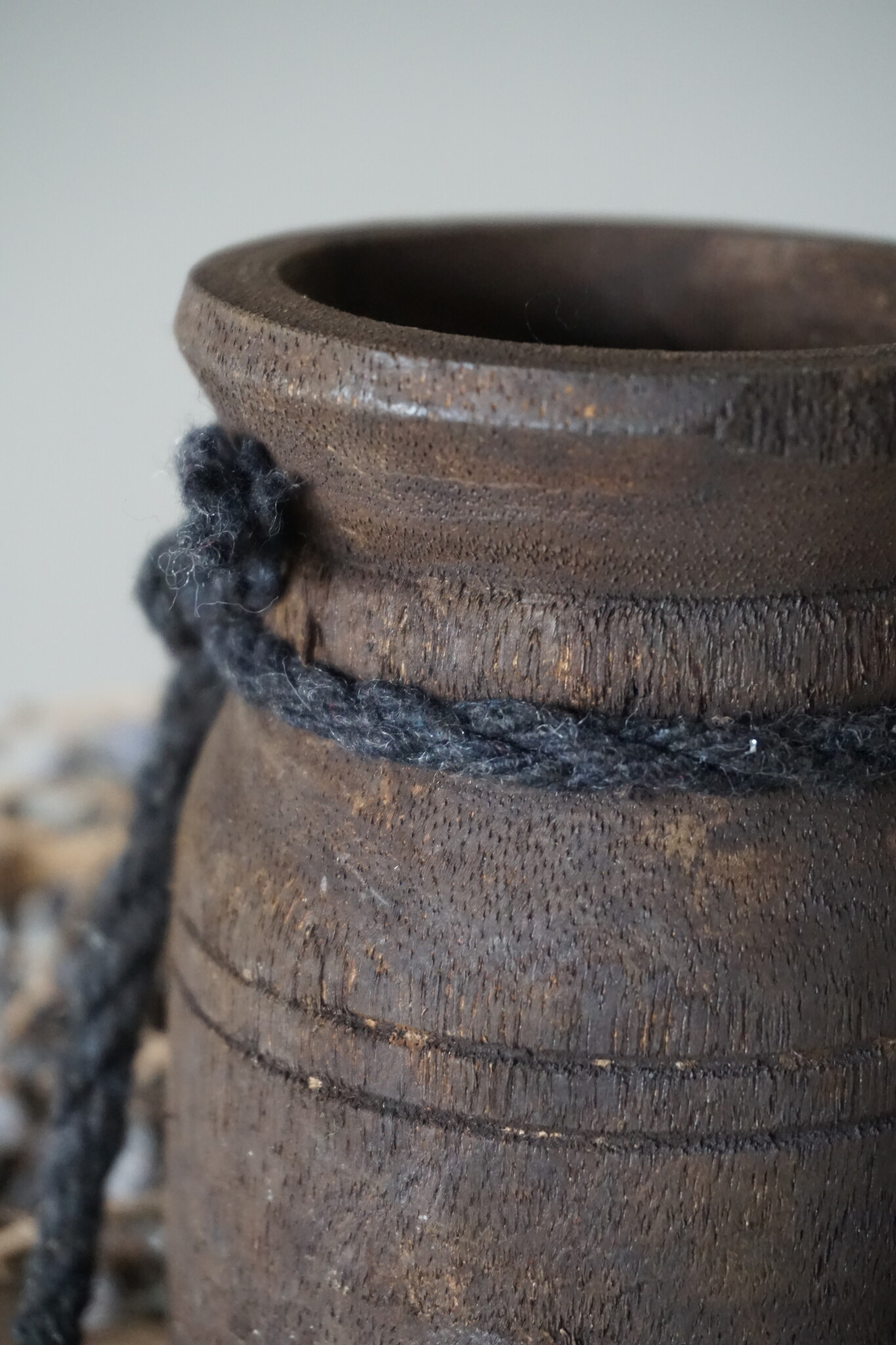 Nepalese Houten Pot | Mini | H13 x D8 cm | Rene Houtman Interieurs ...