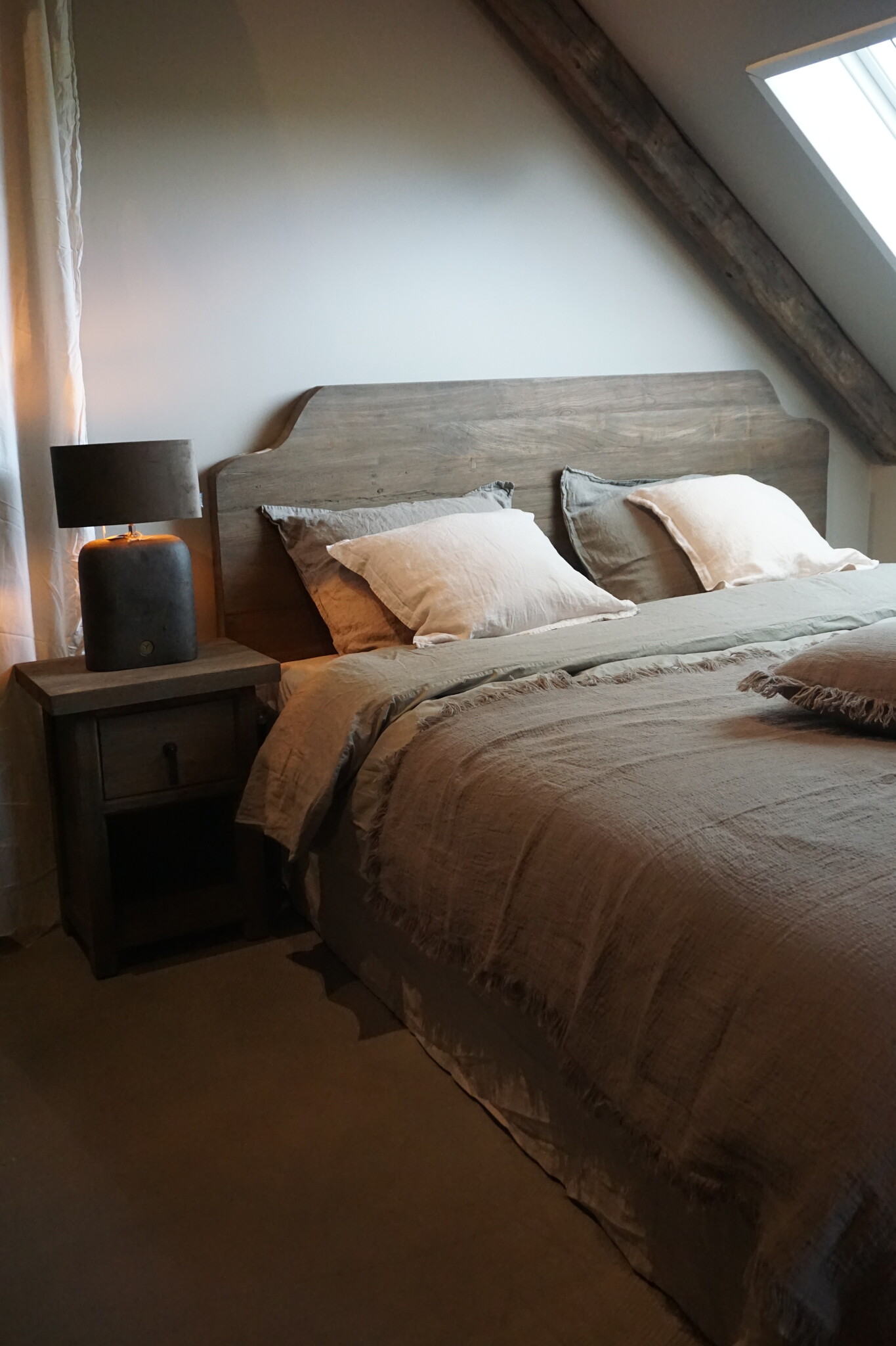 Houten Hoofdbord Teakie + Boxspring + Bedrok | Landelijke Stijl Slapen ...