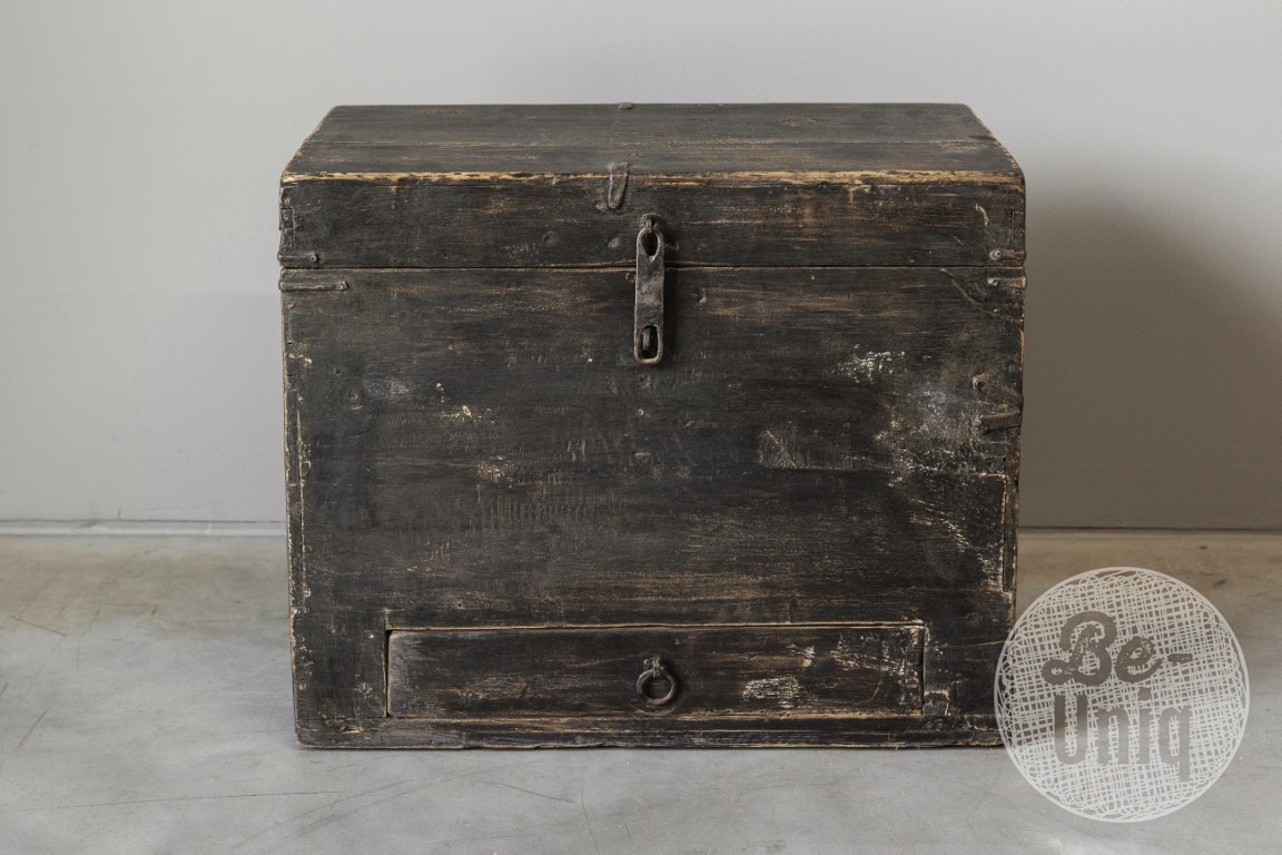 Antieke Kist | China | H40 x B47 x D28 cm - Rene Houtman