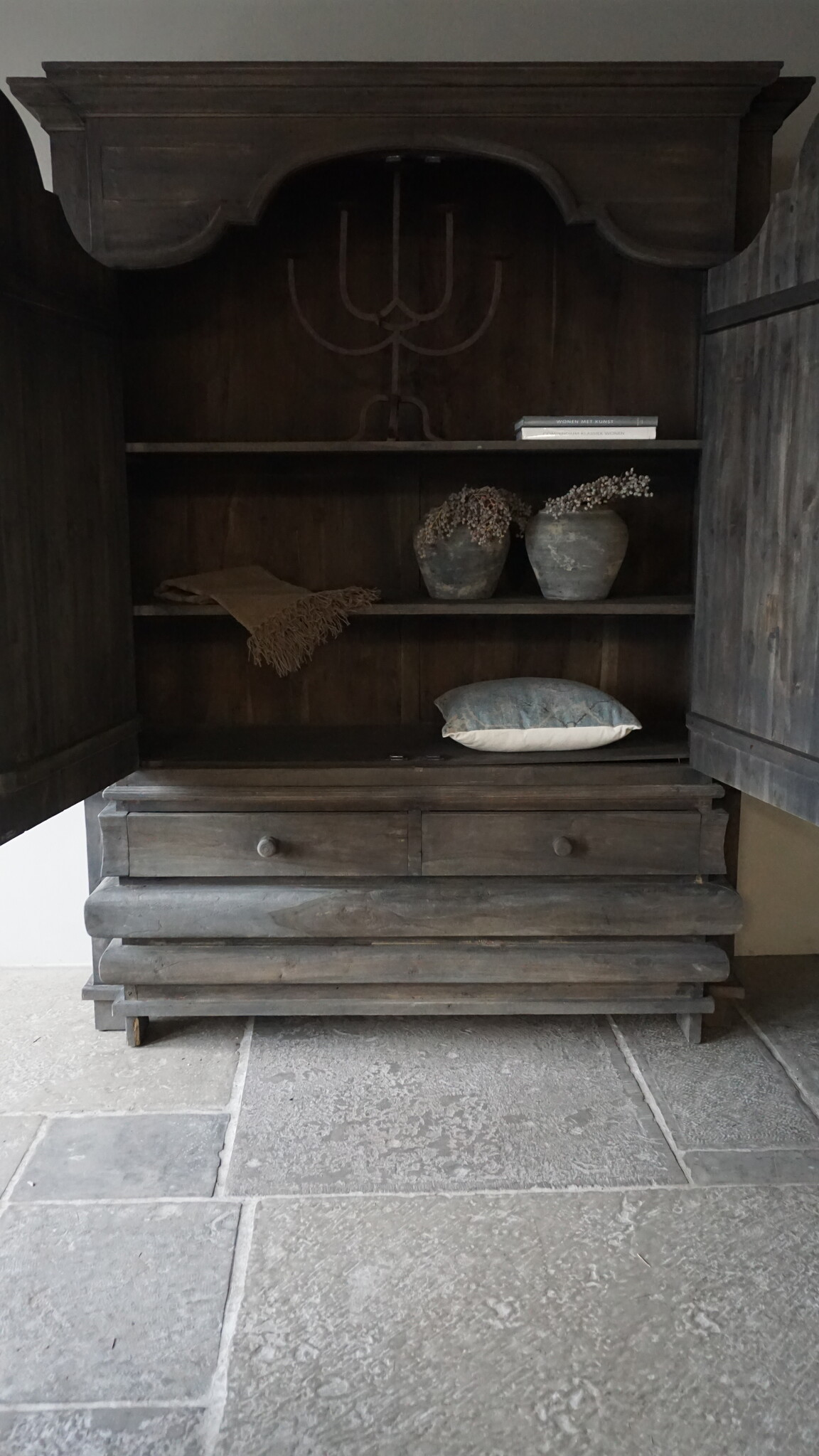 Dressoirkast Chelsey | Hout | H220 x B160 x D58 cm | Rene Houtman ...