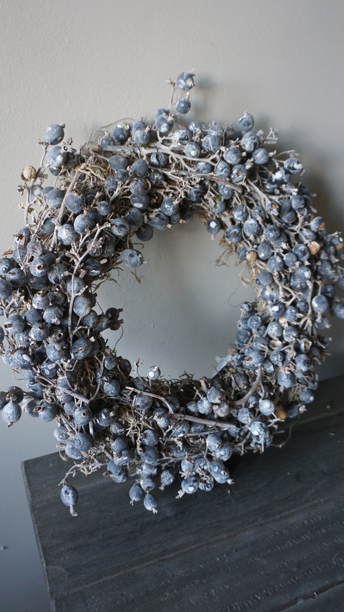 Krans | Berry | Wit | H10 x D35 cm | Blauwe Bessen | Rene Houtman ...