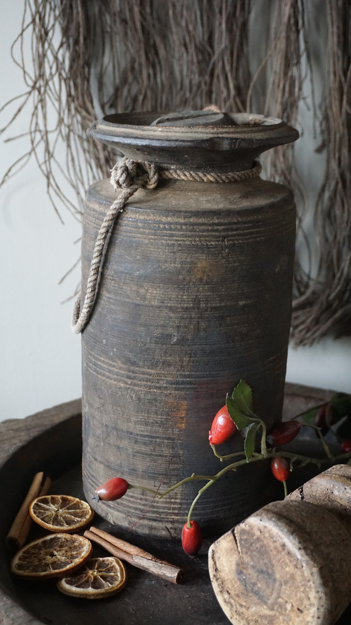 Unieke Pot Kopen? Nepalese Houten Pot | Met Deksel | H29 x D14 cm ...