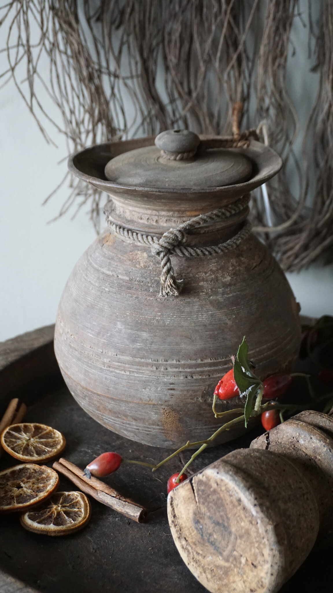Nieuwe Pot Nodig? Nepalese Houten Pot |Met Deksel | H22 x D17 cm - Rene ...