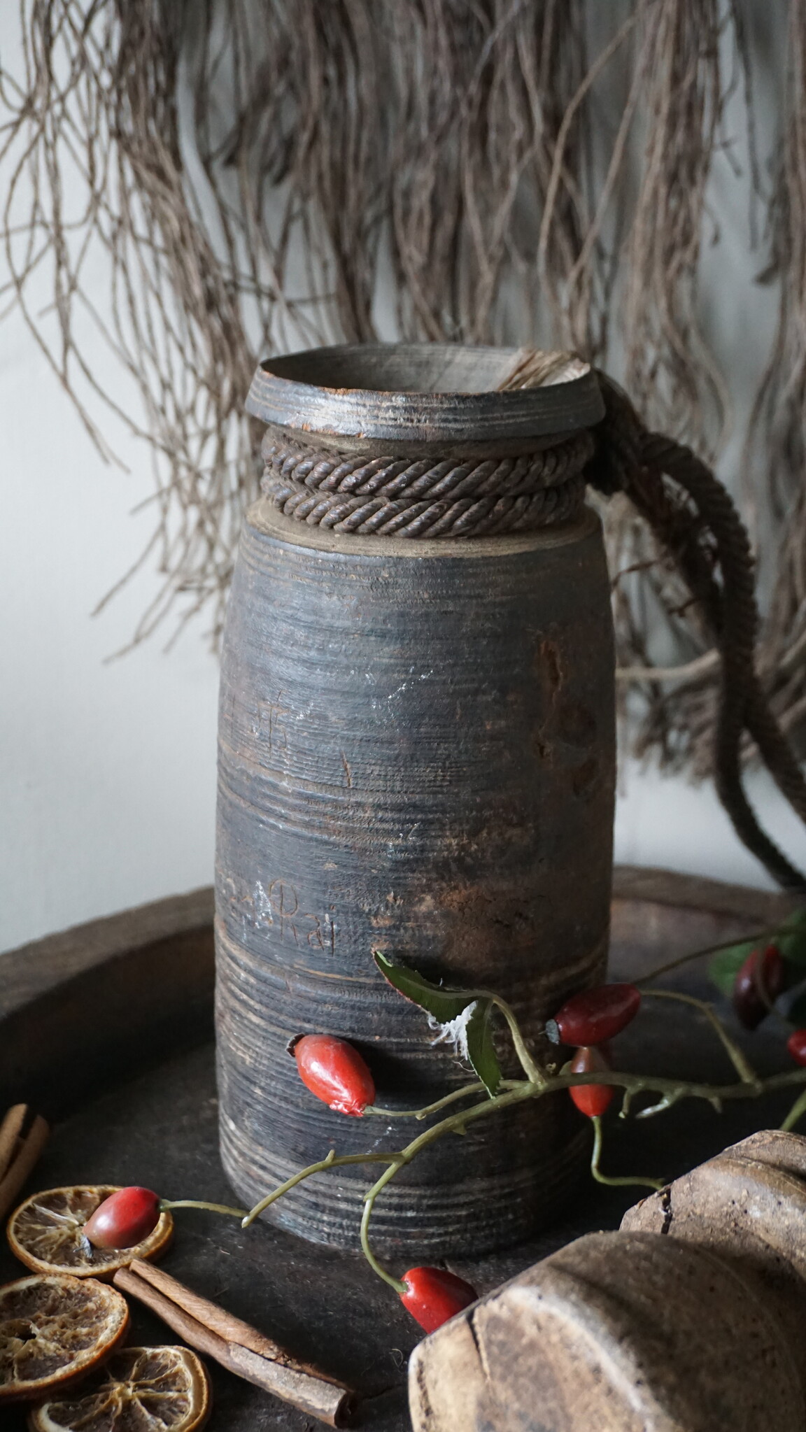 Unieke Pot Kopen? Nepalese Houten Pot | Met Deksel | H23 x D10 cm ...
