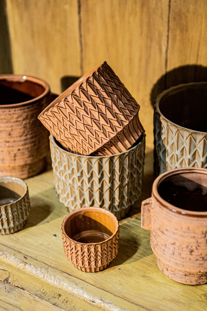 Ruub Groene geglazuurde keramische pot motief rond S - Rene Houtman