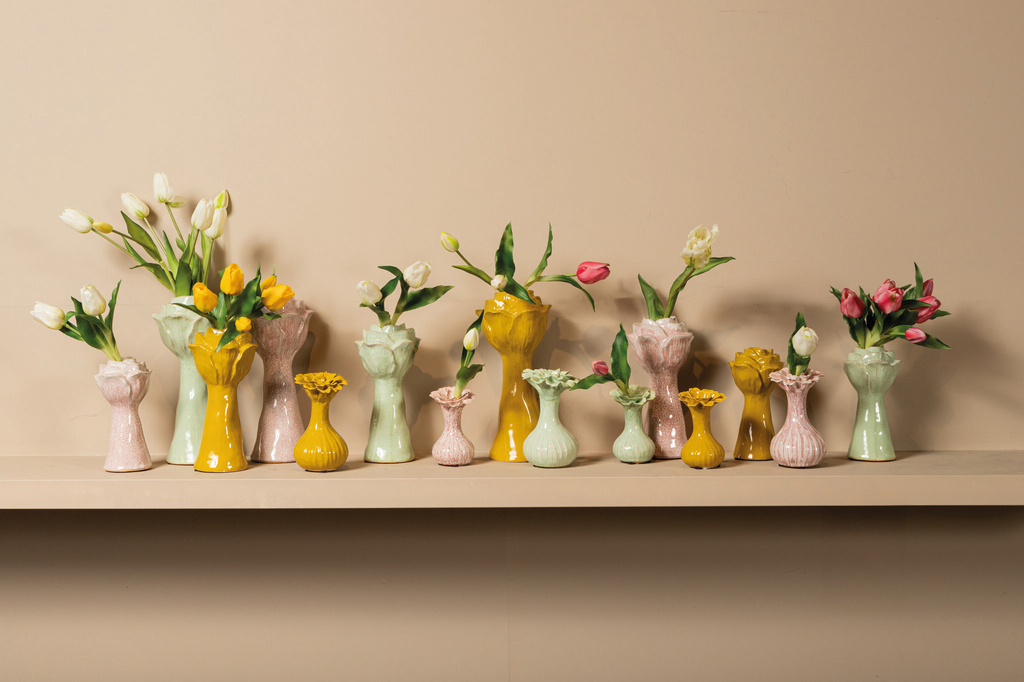 Minerva Lichtroze keramische vaas in de vorm van een bloem L - Rene Houtman