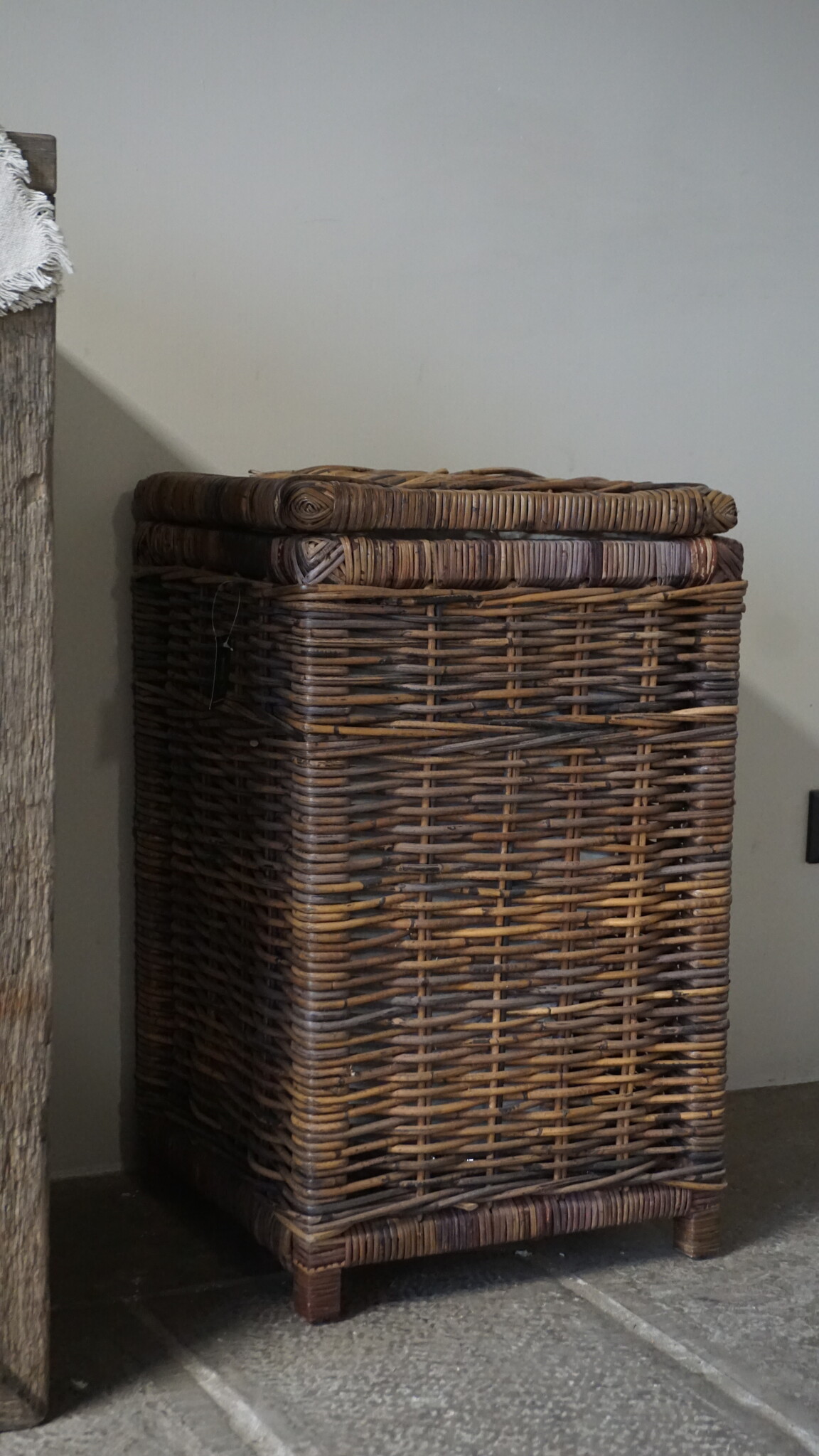 Wasmand Rotan/Riet | Bruin | H67 x B40 x D40 cm | Rene Houtman - Rene ...