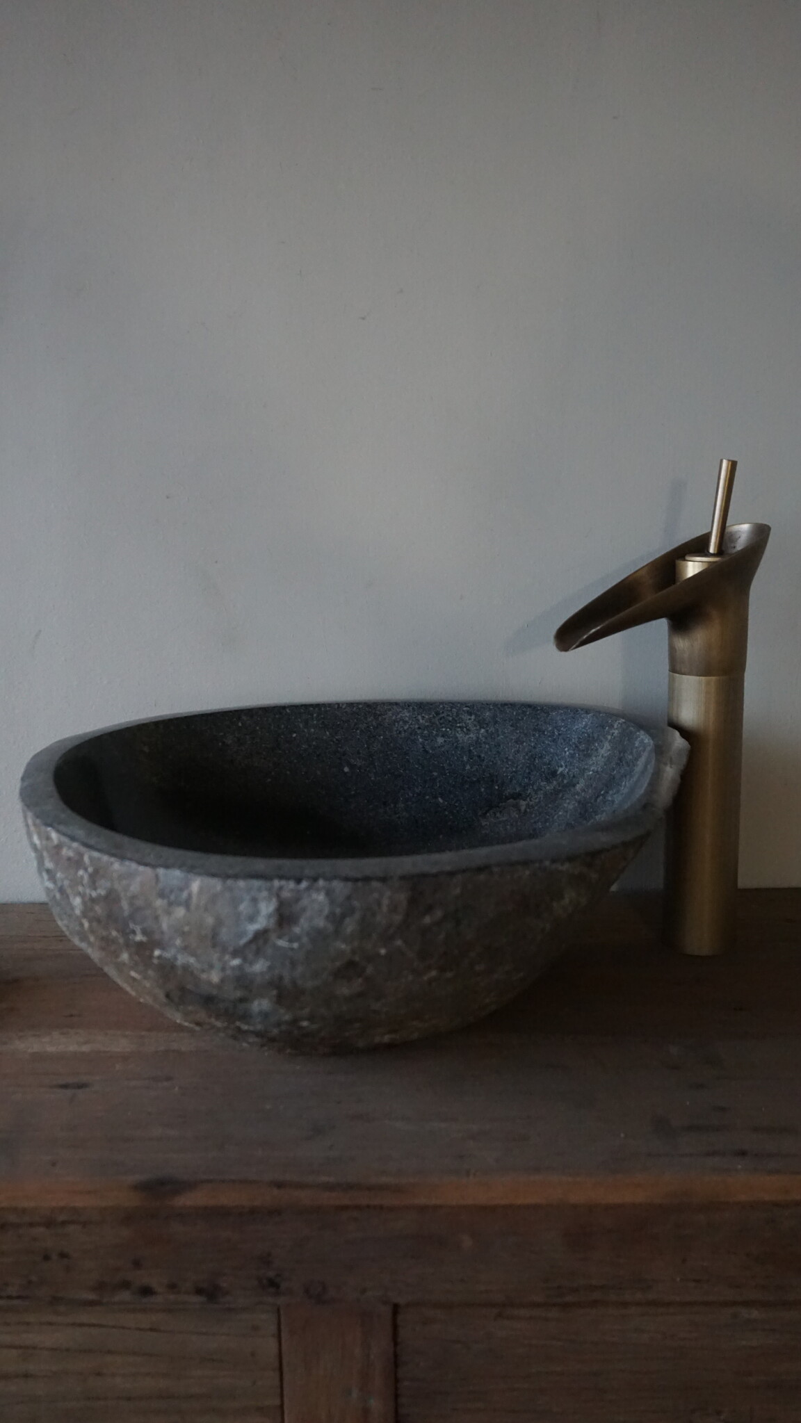 Medium Stenen Waskom + Spoelgat | H15 x B38 x D38 cm | Rene Houtman ...