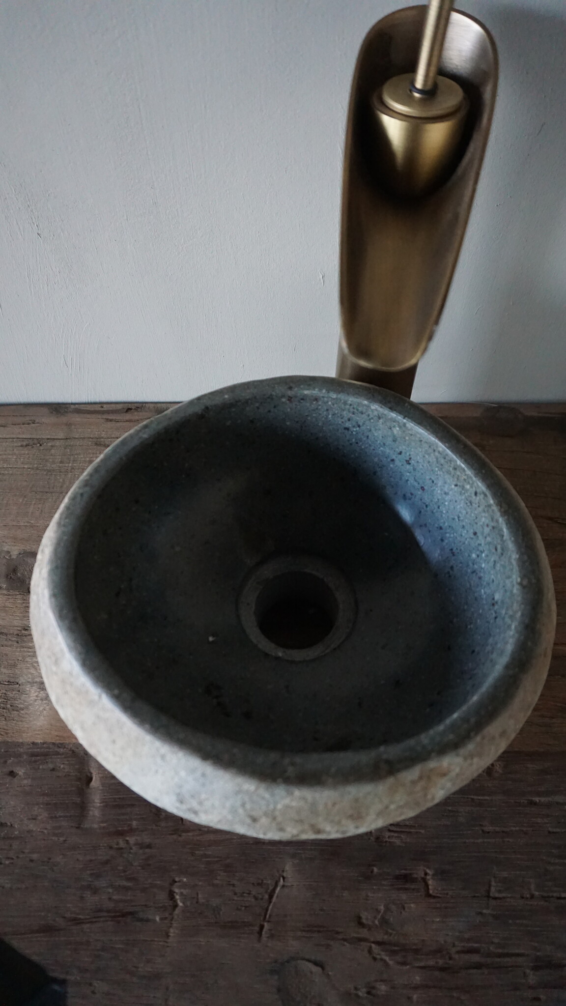 Kleine Stenen Waskom + Spoelgat | H14 x B26 x D23 cm | Rene Houtman ...