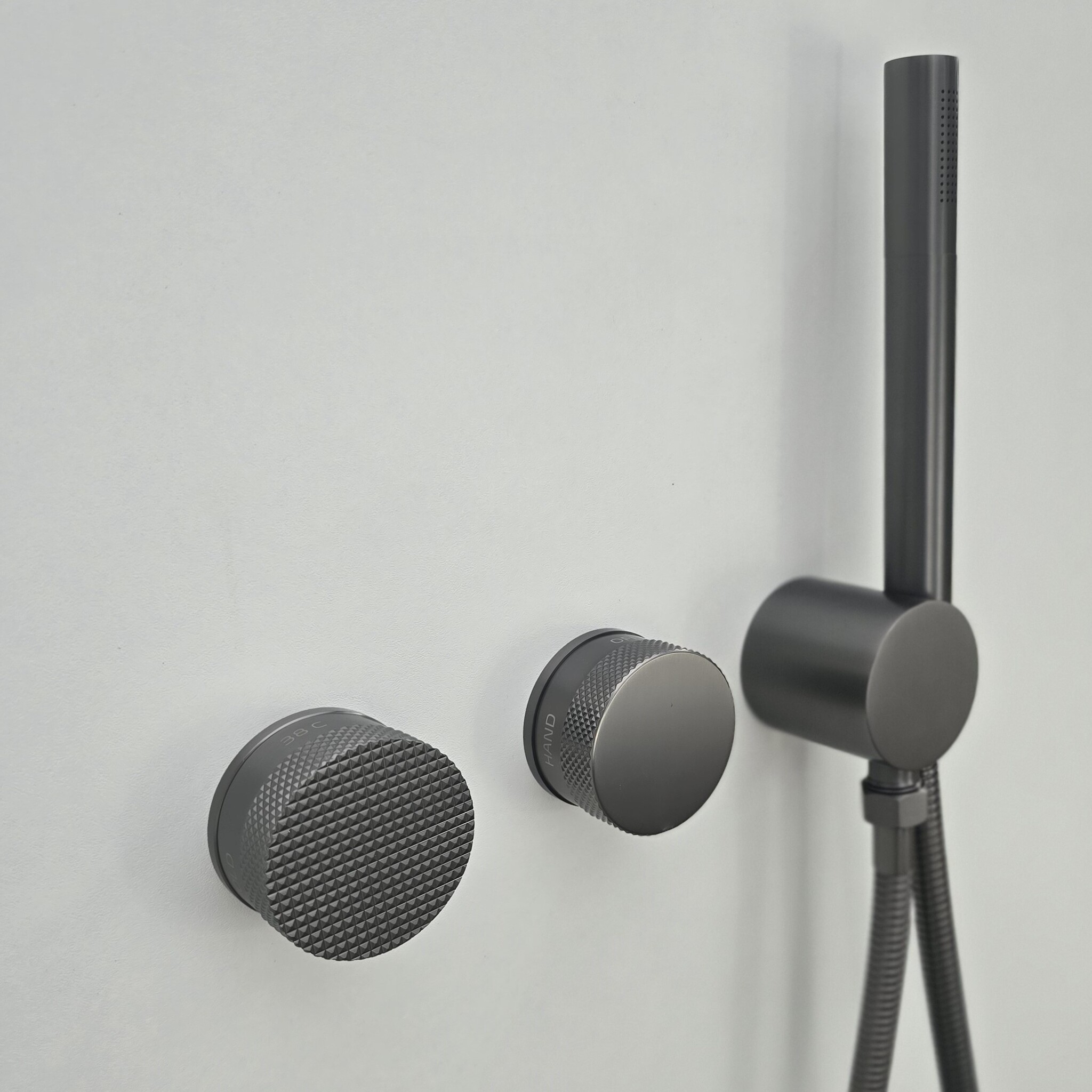 Badkraan I met handdouche I Gunmetal I Mood 60 Plus - Sanitear