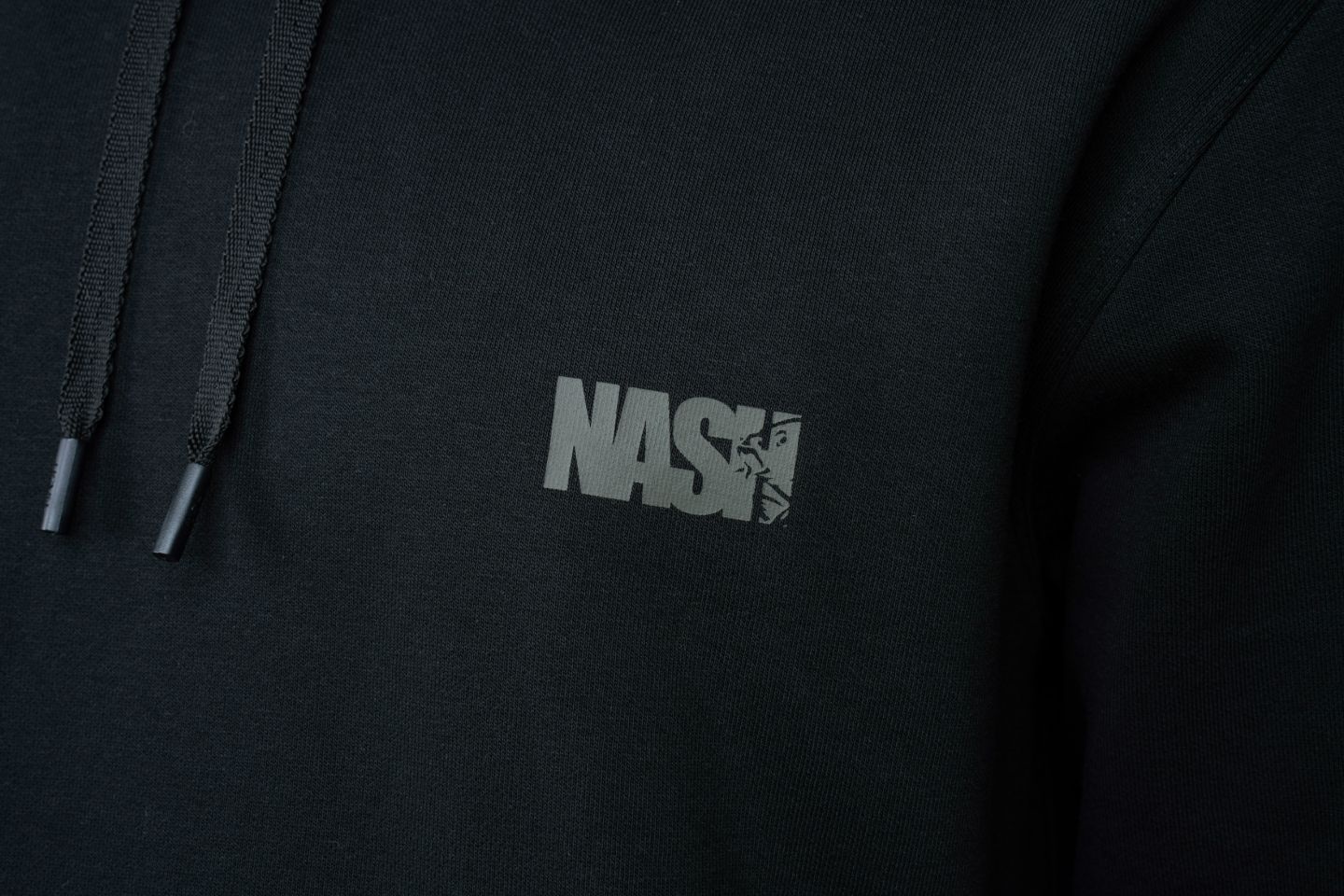Nash Carp Logo Hoodie Zwart kopen Iconisch vislogo & warme stof ...