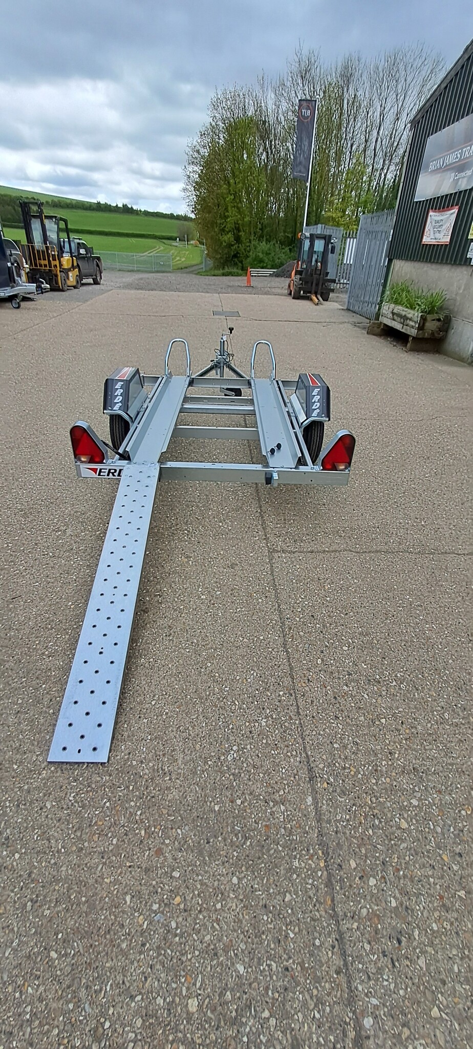 Erde Ch451 Double Bike Trailer with 1.5m Loading Ramp - Fieldfare ...