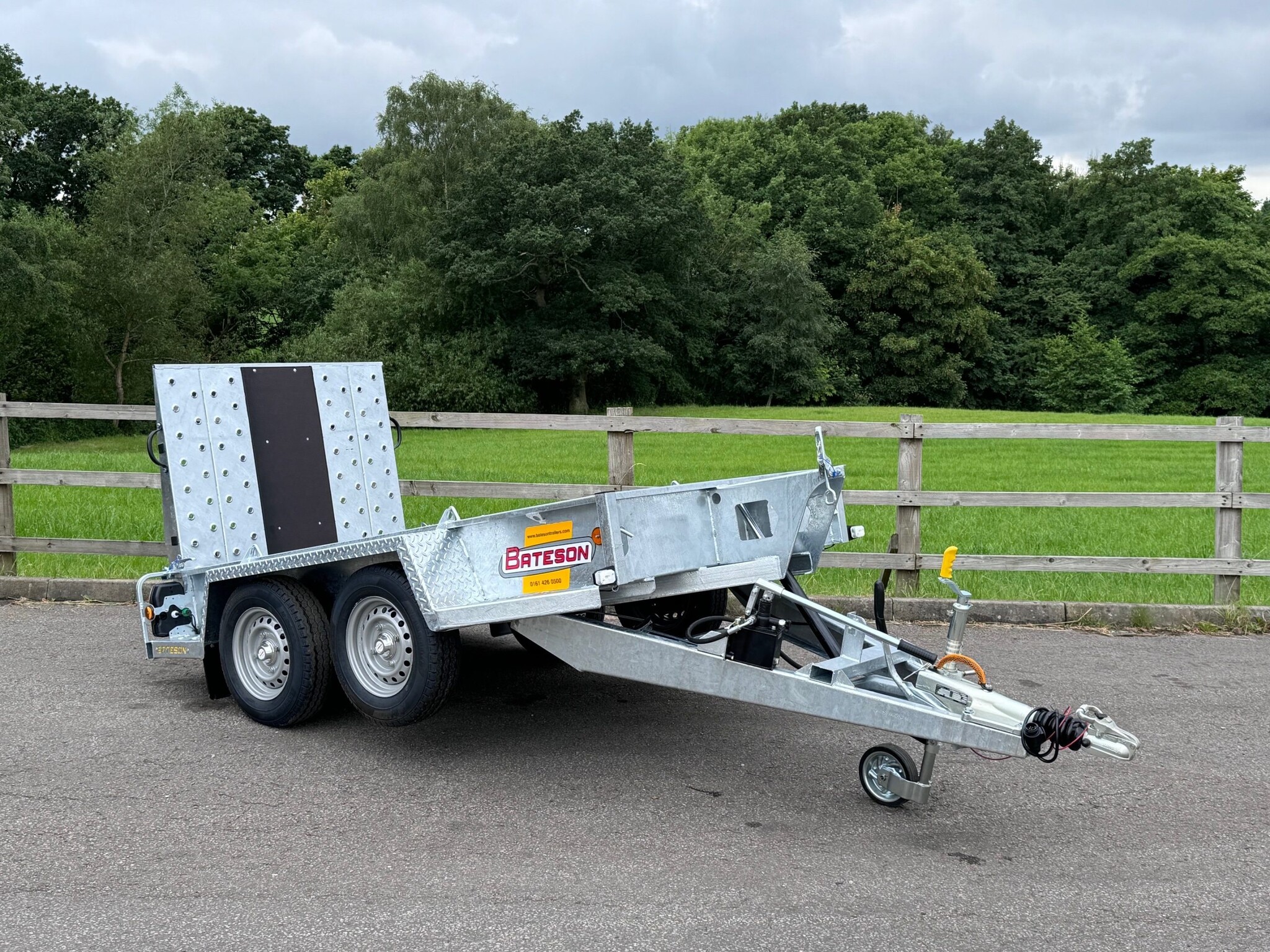 Bateson 26TP Hydraulic Tilt Plant Trailer 8' x4' Twin Axle 2600klg GVW ...