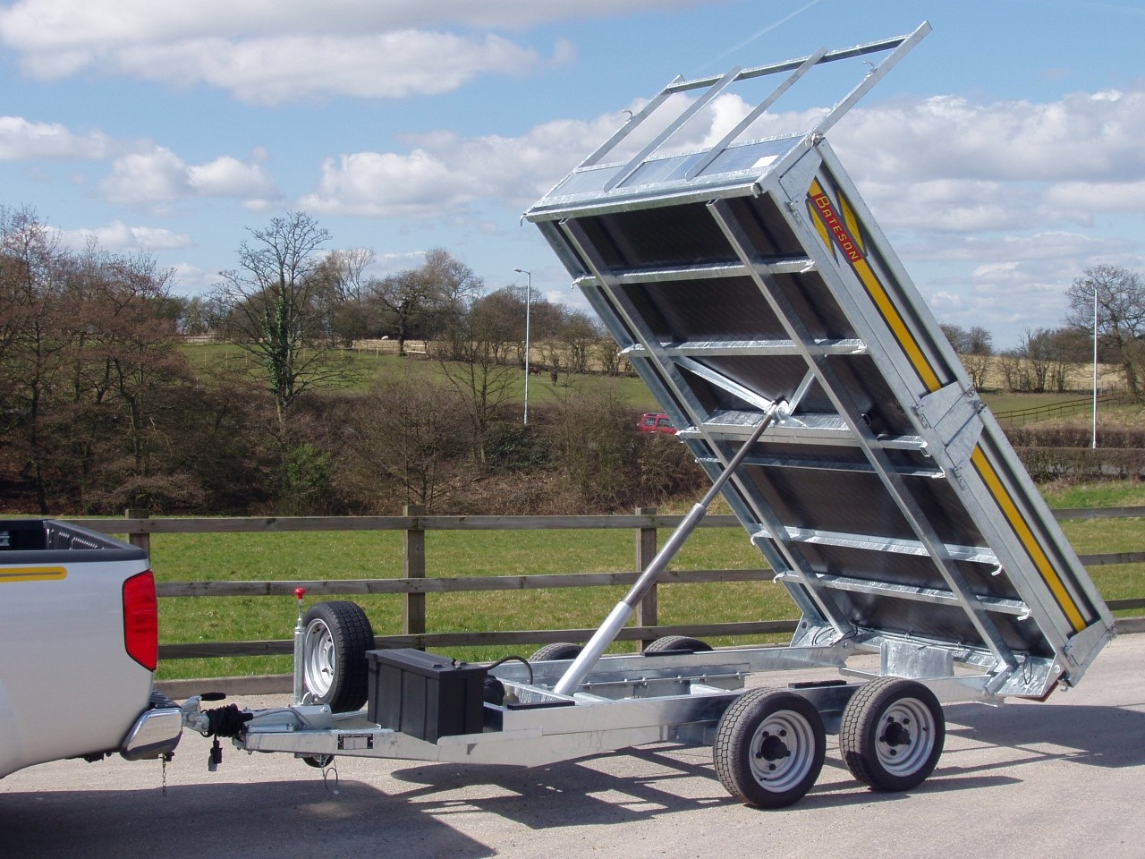 Bateson 353H 10'x 6'6" 3.5Ton Hydraulic Tipping Trailer - Fieldfare ...