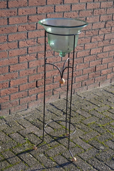 Driepoot metaal met puntglas │ Decoratie │ Kringloop │ Loodsvol.com ...