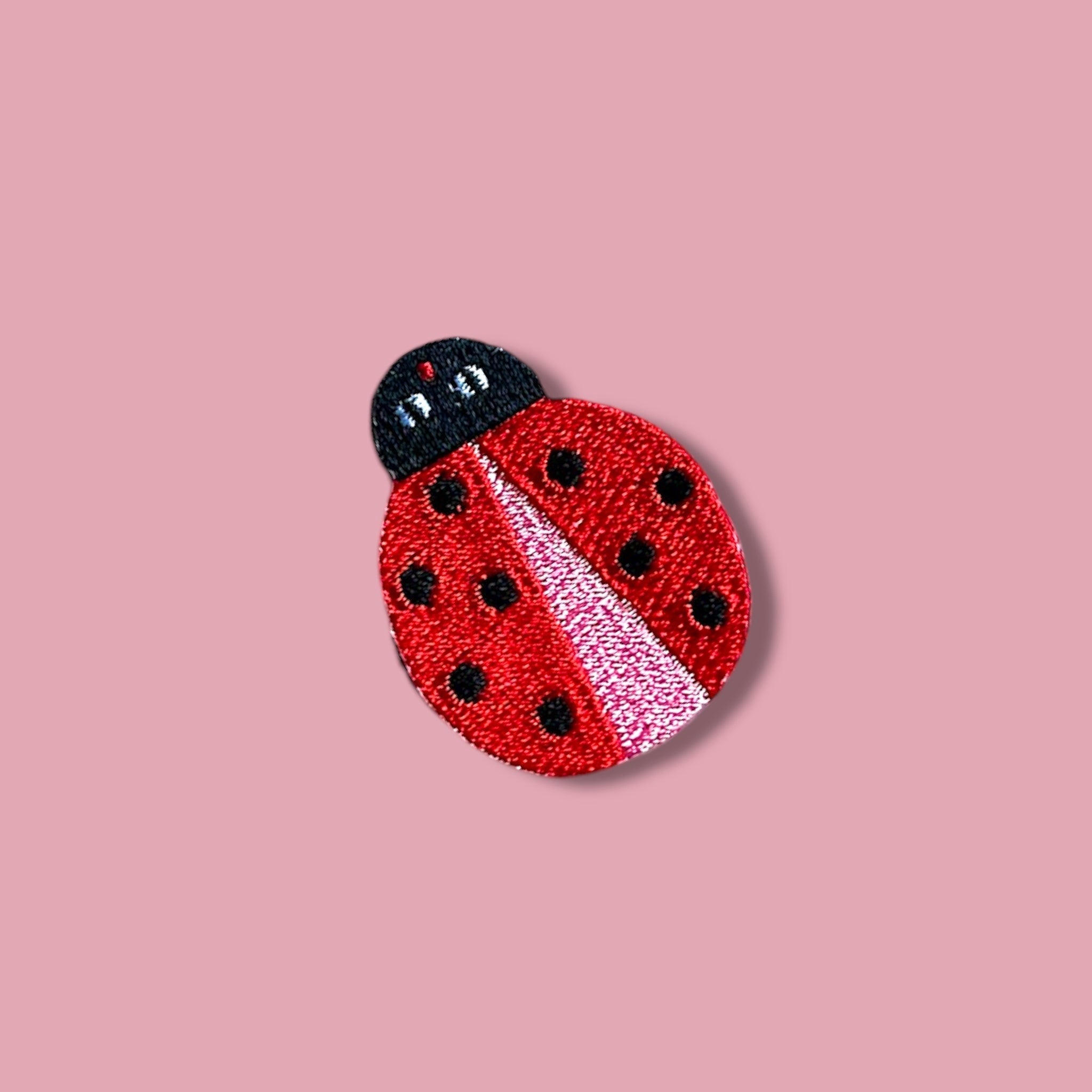 Strijkapplicatie - Dotted Bug - Studio Olive