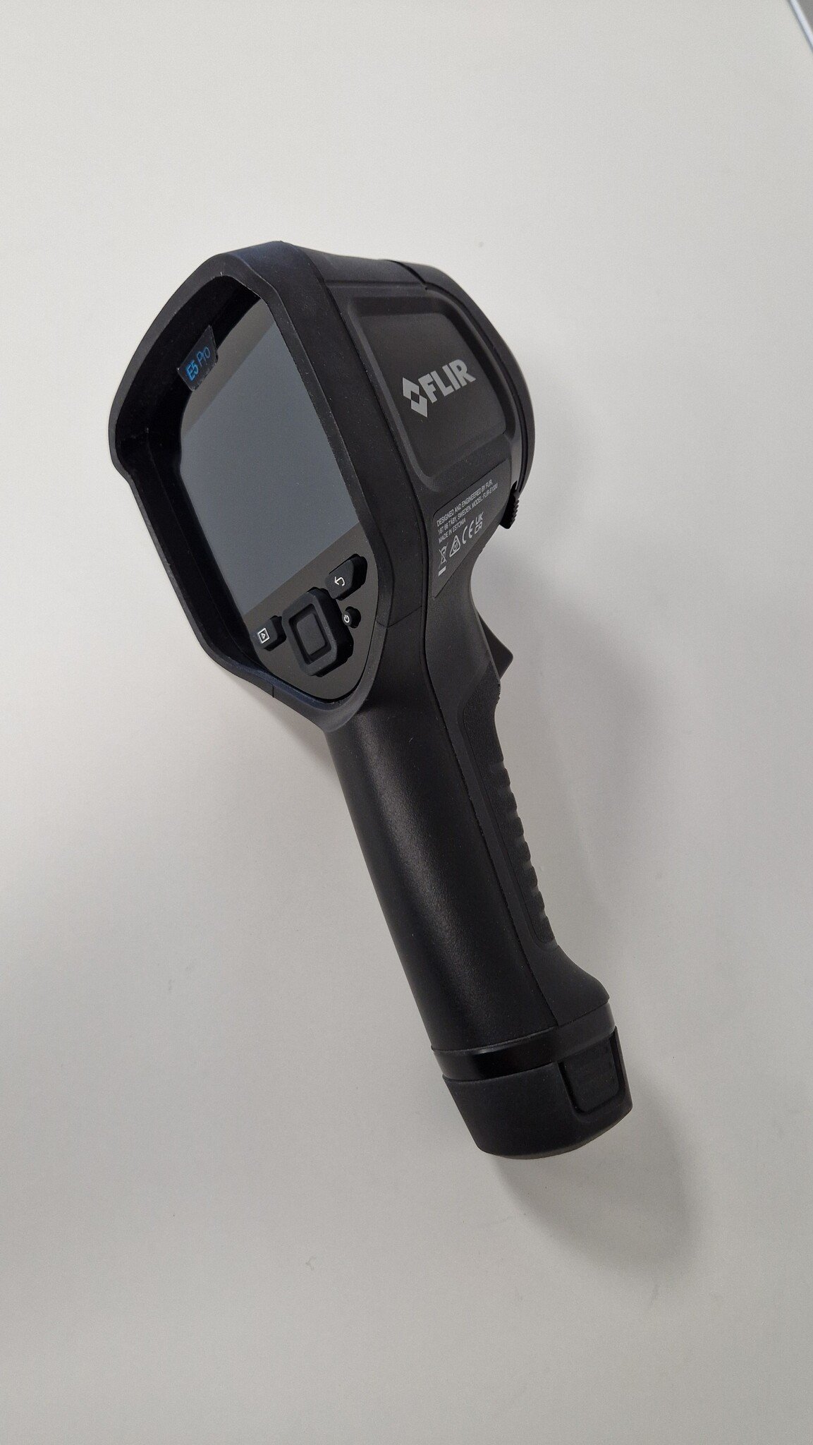 FLIR E5 PRO | Top-of-the-line thermal imaging camera - Warmtebeeldcamera.nl
