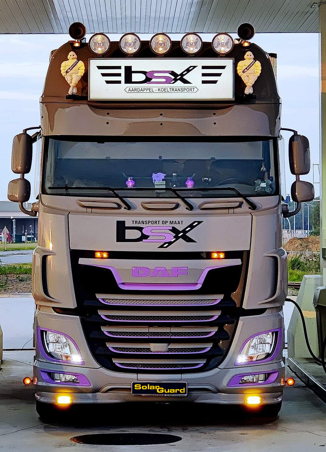 DAF DAF XF 106 sun visor type 2 - Solar Guard