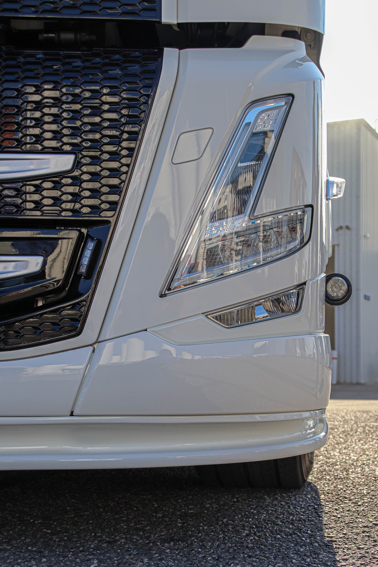 Solar Guard | Spoiler delantero para Volvo FM4/B - Solar Guard ...