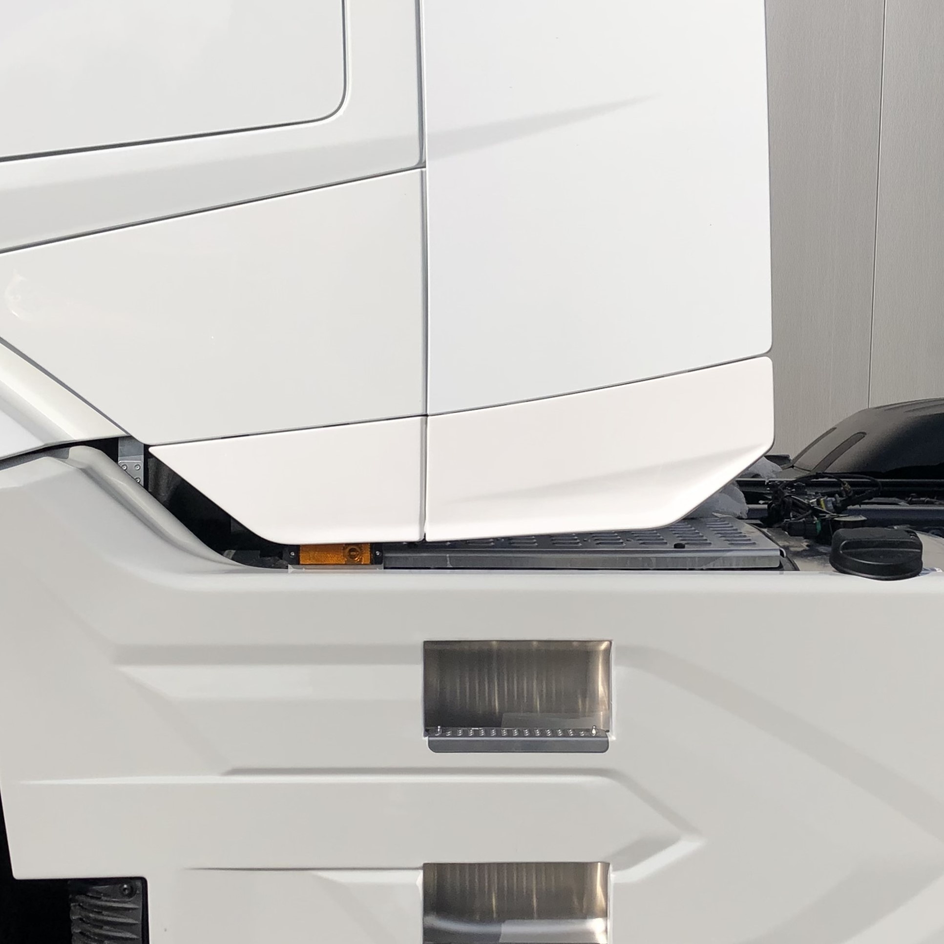 DAF NGD Cab and Side Fender Extenders - Solar Guard