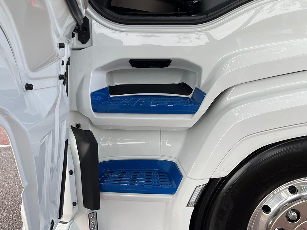 Solar Guard | Step Extender for DAF XG/XG+ - Solar Guard Exclusive ...
