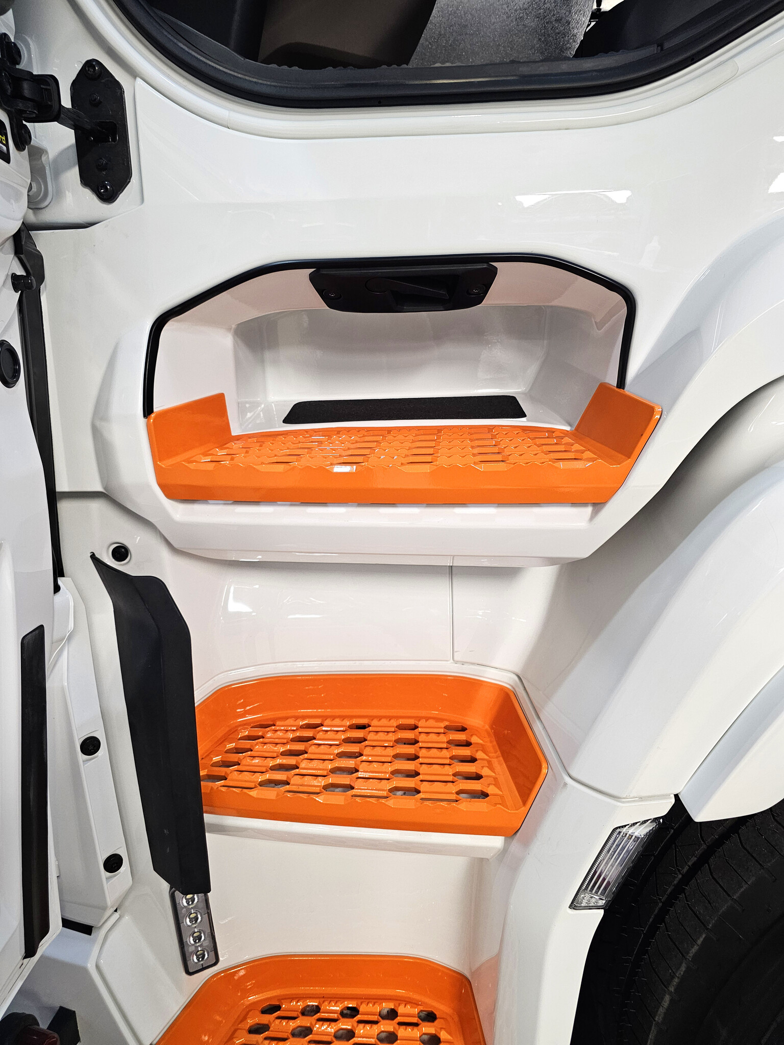 Solar Guard | Step Extender for DAF NGD XG & XG+ - Solar Guard ...