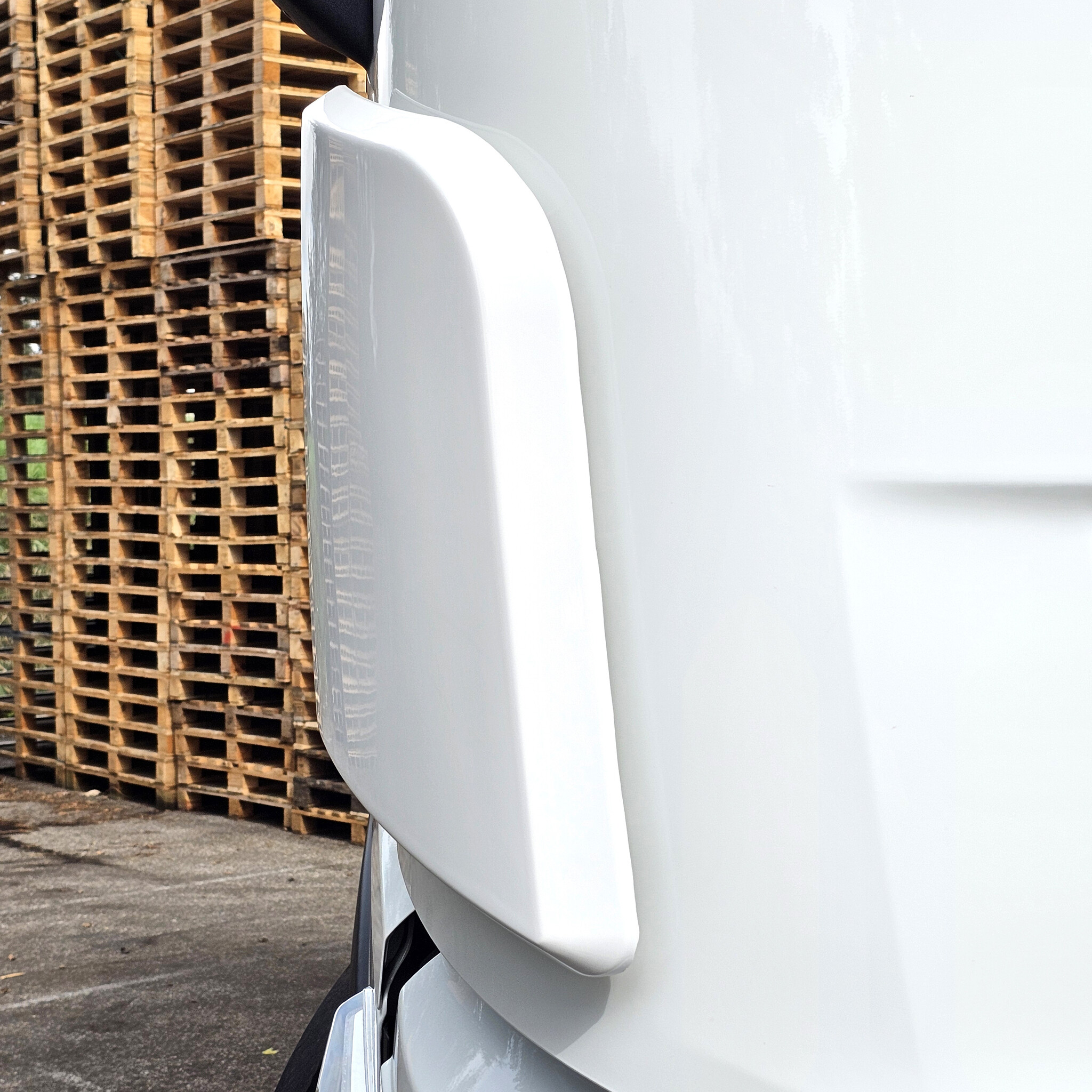 Solar Guard | Dirt Deflector for Volvo FH Aero - Solar Guard Exclusive ...