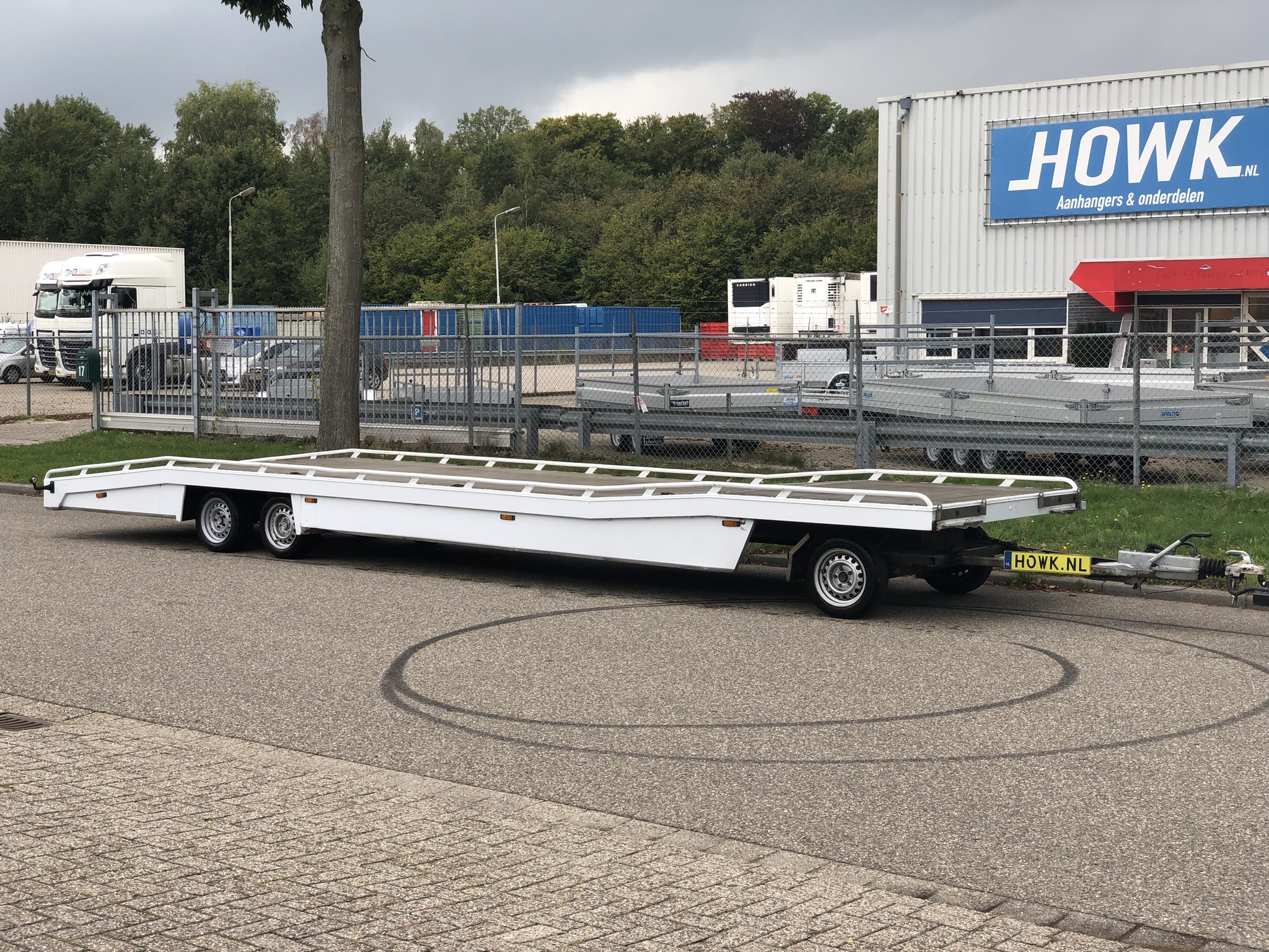 Home - HOWK Aanhangwagens en Aanhangeronderdelen Vaassen - howk.nl ...