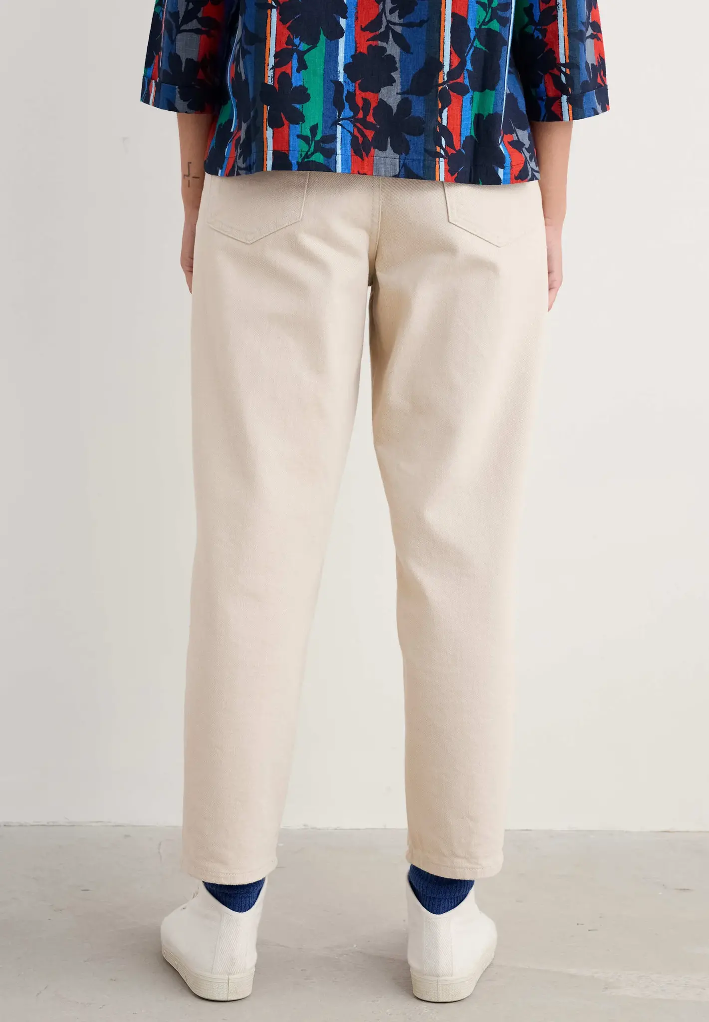 Towan Barrel Leg Jeans | limestone ~by SEASALT Cornwall - De Groene ...