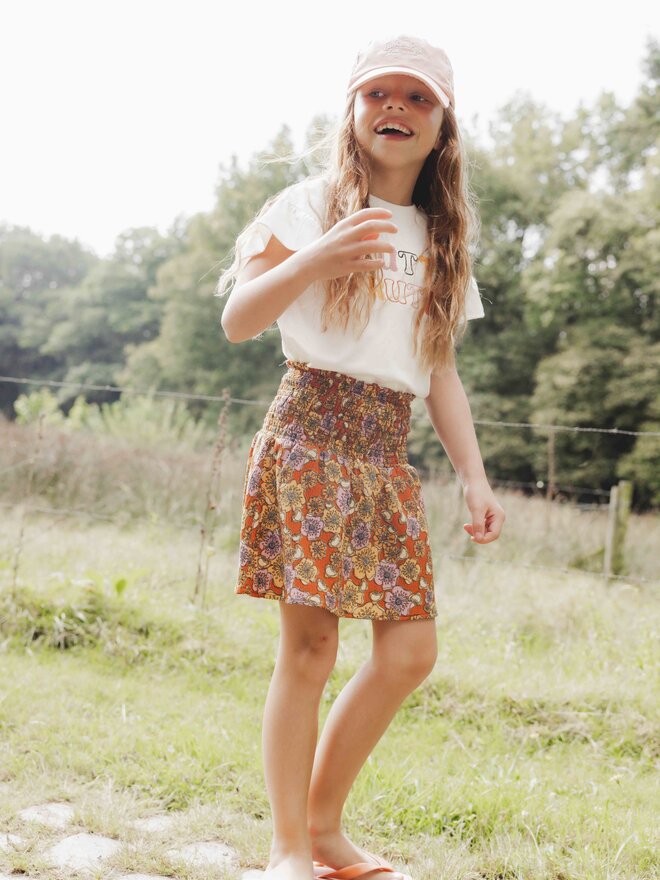 Modieuze en sportieve meisjeskleding - LOOXS Revolution