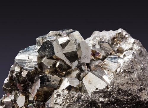 Bestel een pyriet steen via de webshop van Spirituele Winkel ...