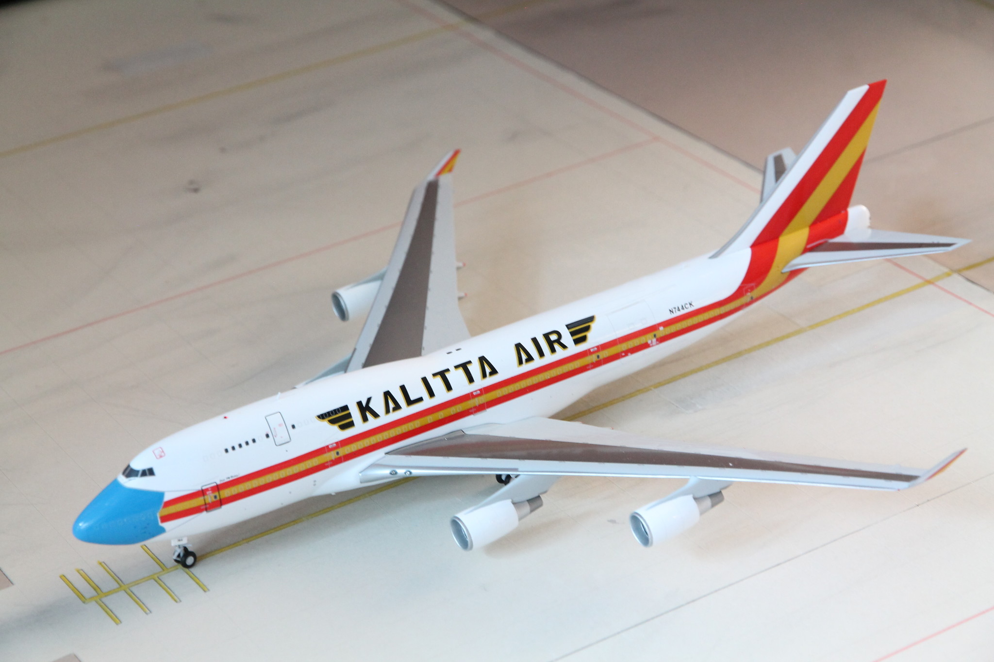 1:200 Kalitta "Mask" Boeing 747-400F N744CK JC Wings XX20120 - Diecast ...