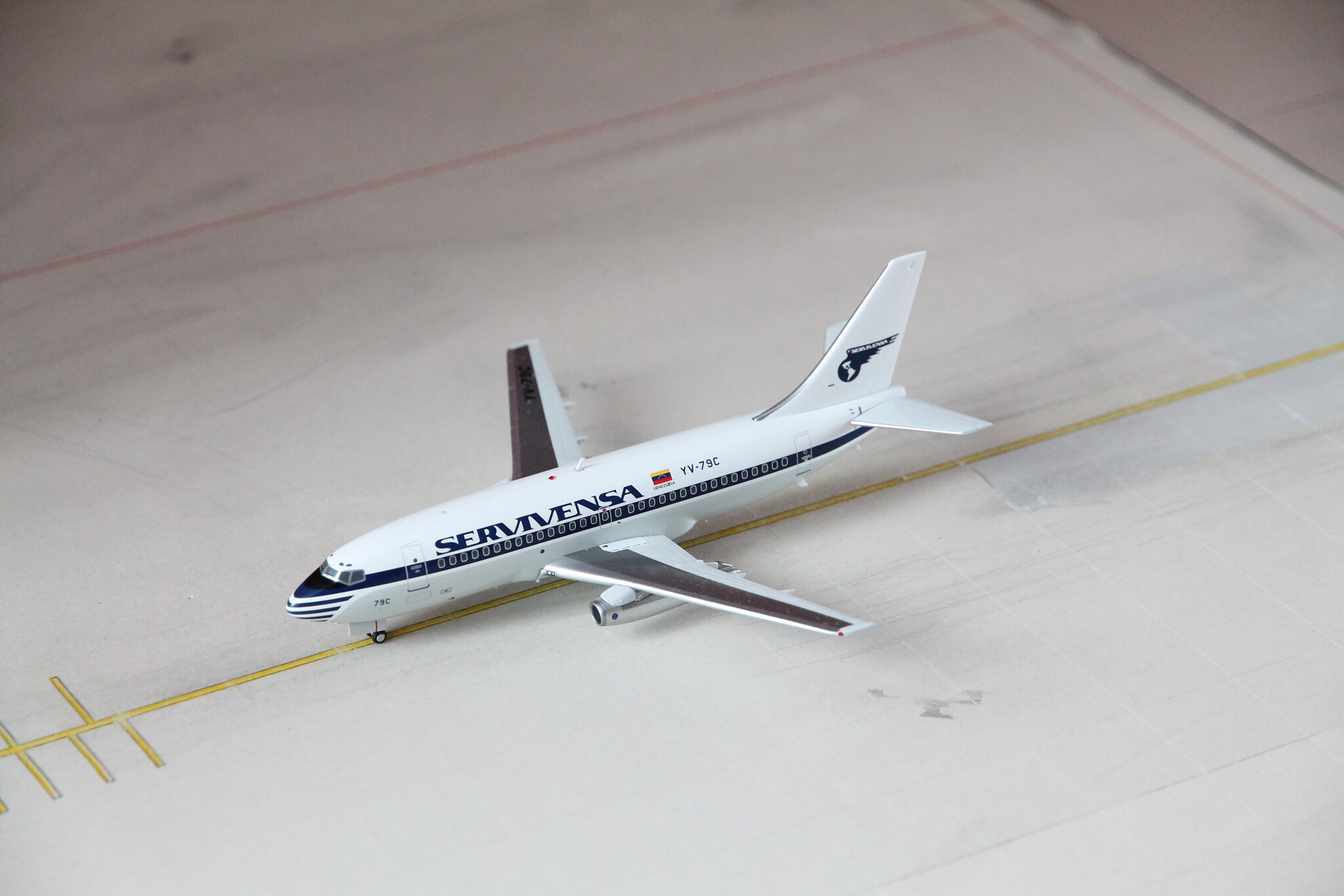 1:200 Servivensa Boeing B737-200 YV-79C Inflight200 EAV79C - Diecast Trading