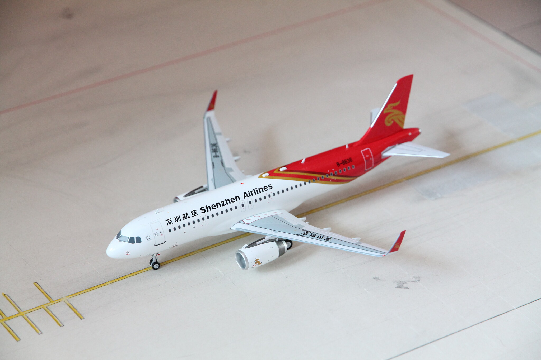 1:200 Shenzhen Airlines Airbus A320 B-8636 Inflight200 IF320ZH02 - Diecast Trading
