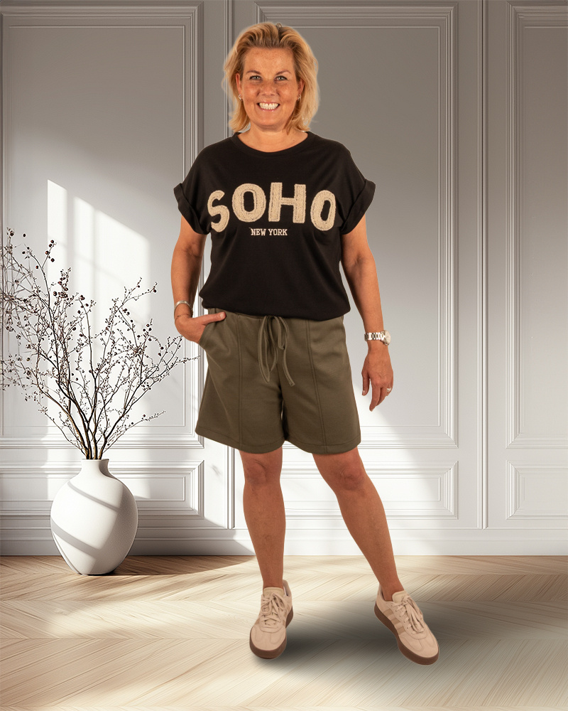 Legergroene short van Gemma Ricceri